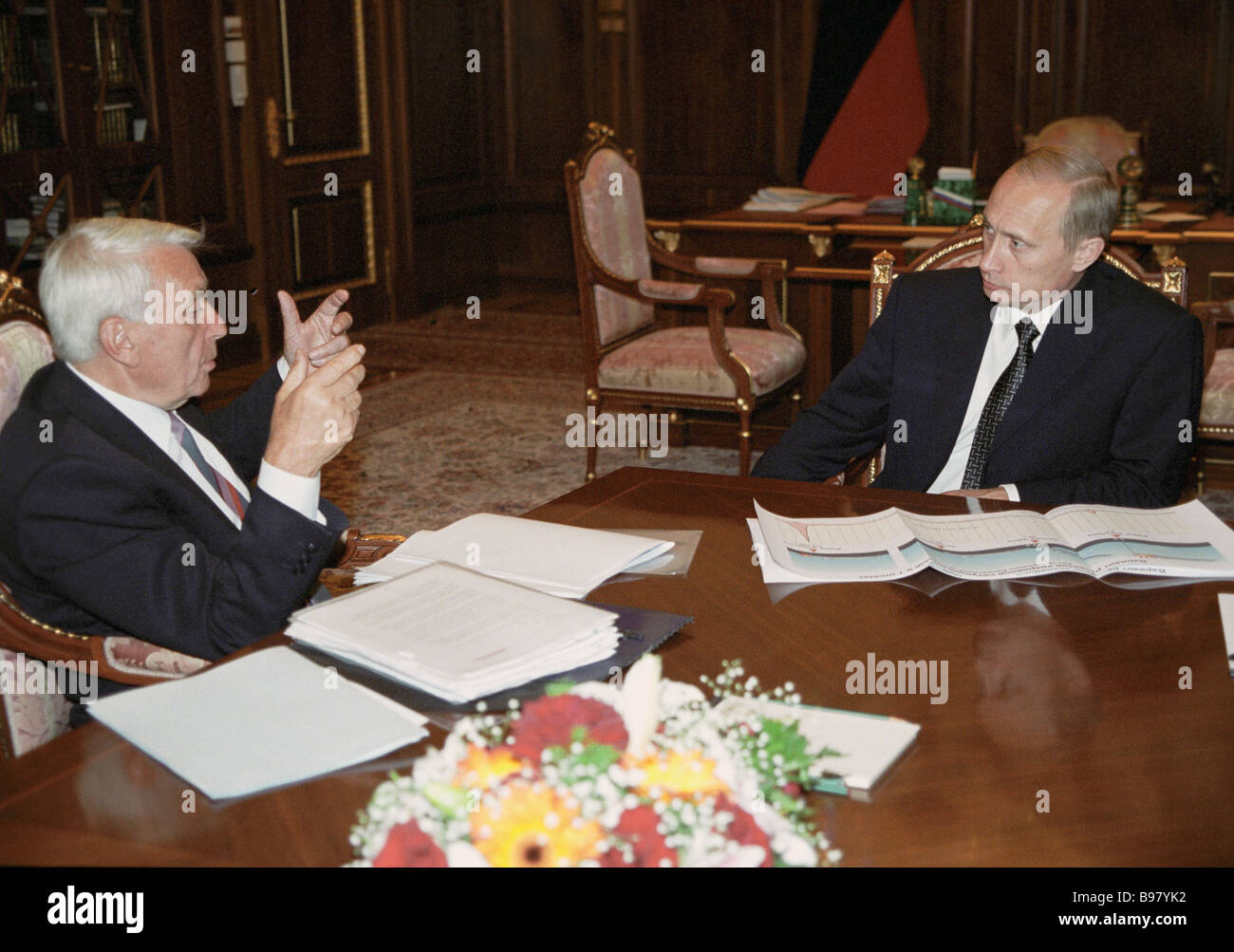 Der russische Präsident Vladimir Putin direkt diskutieren den Aufstieg ...