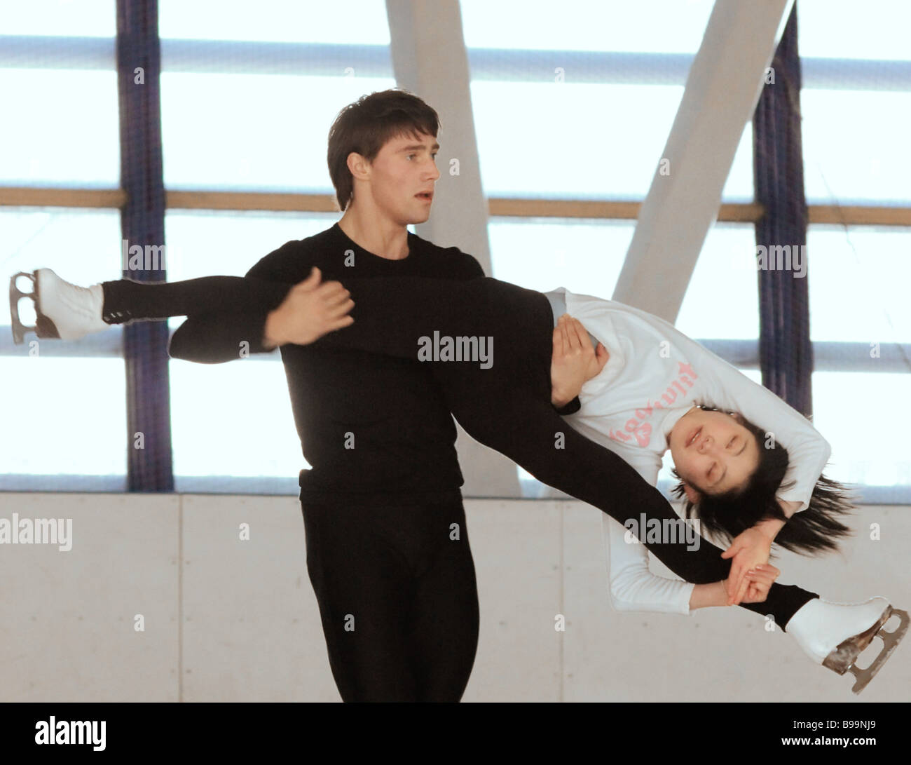 Staats-und Regierungschefs Russland s Paare Eiskunstlauf Teamtraining ...
