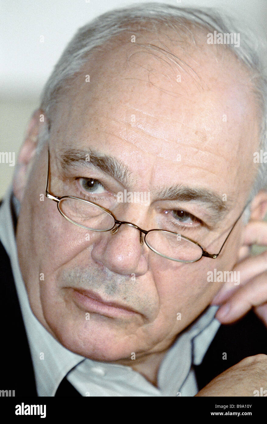Vladimir Pozner Stockfotos und -bilder Kaufen - Alamy