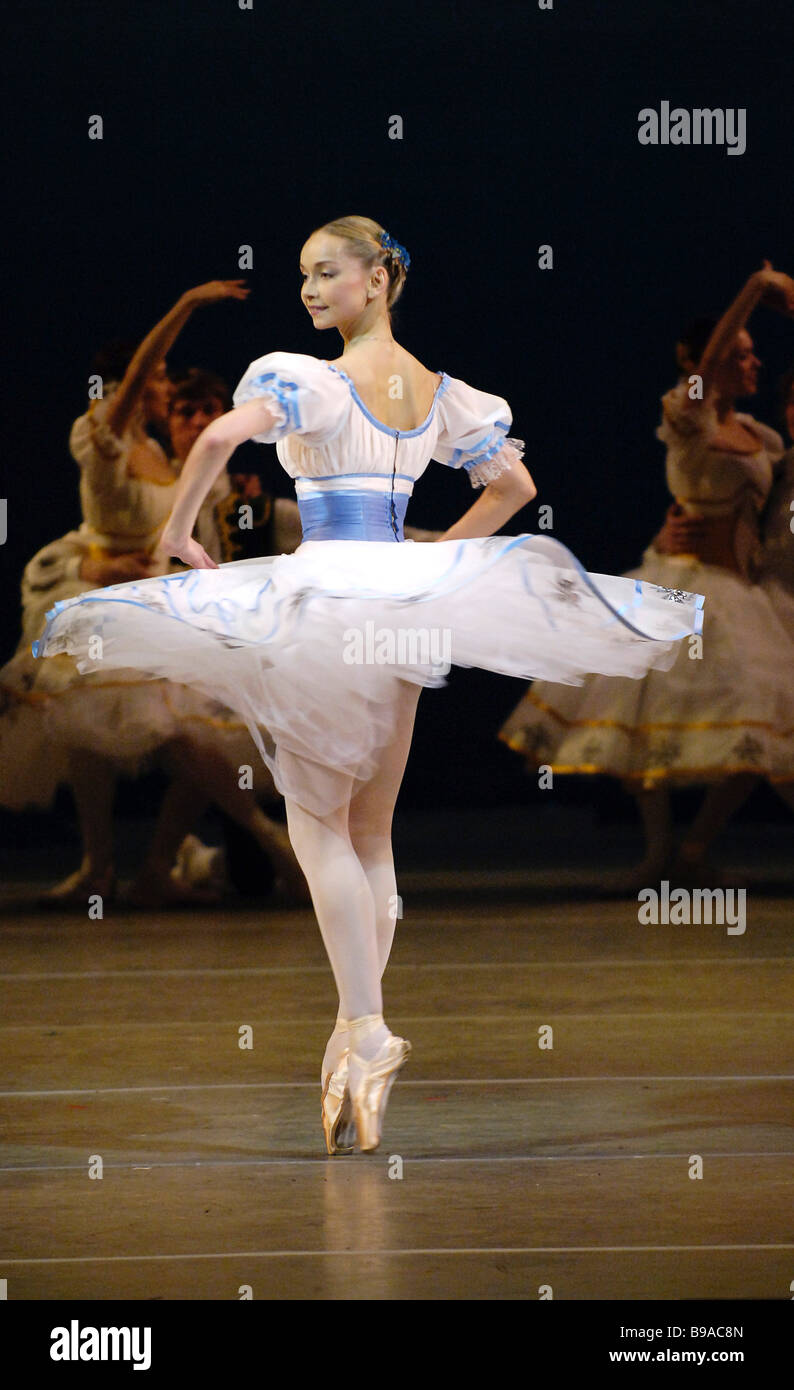 Mariinsky Theater Solist Yana Serebryakova als Giannina im ...