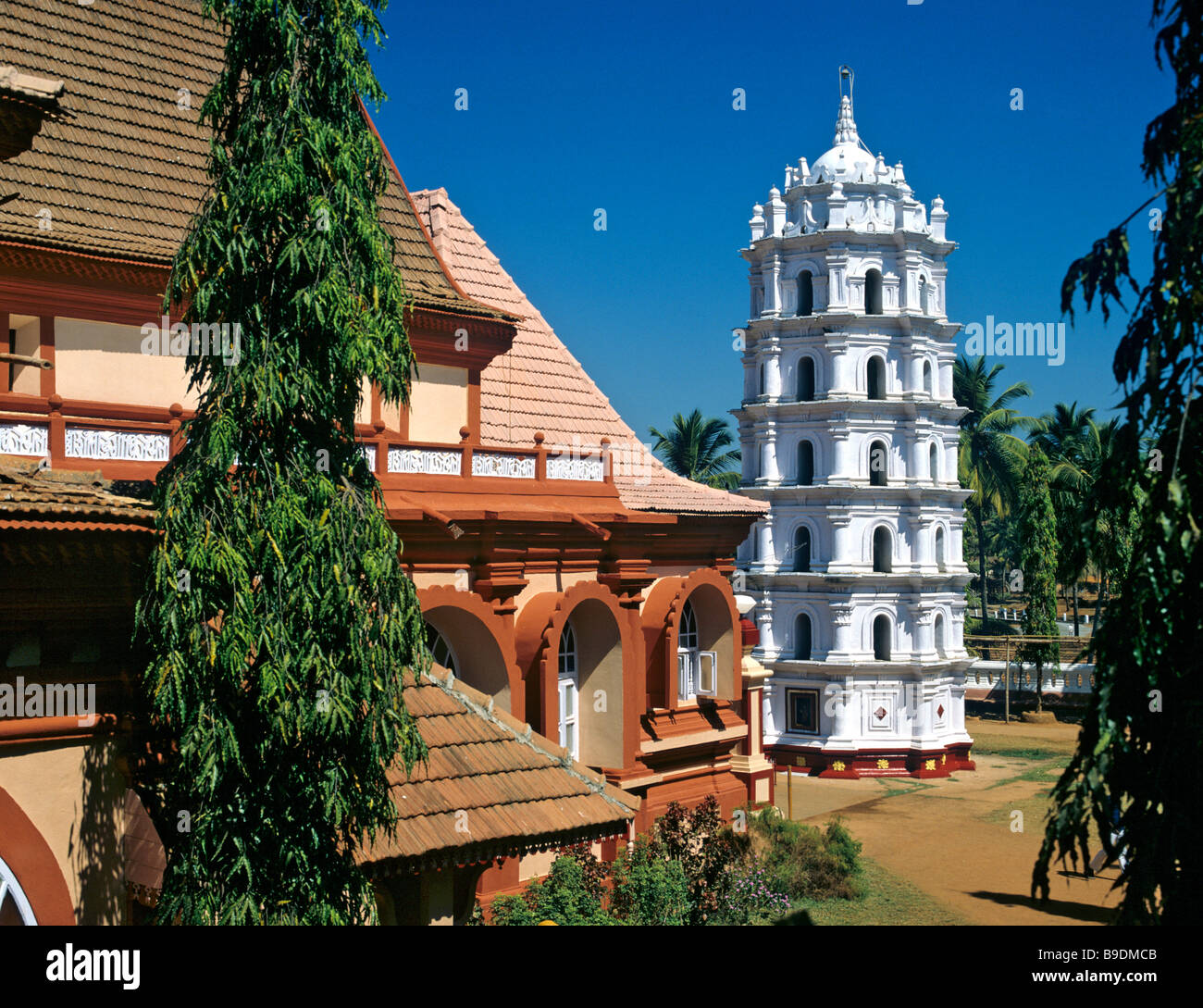 Temple of shiva -Fotos und -Bildmaterial in hoher Auflösung – Alamy