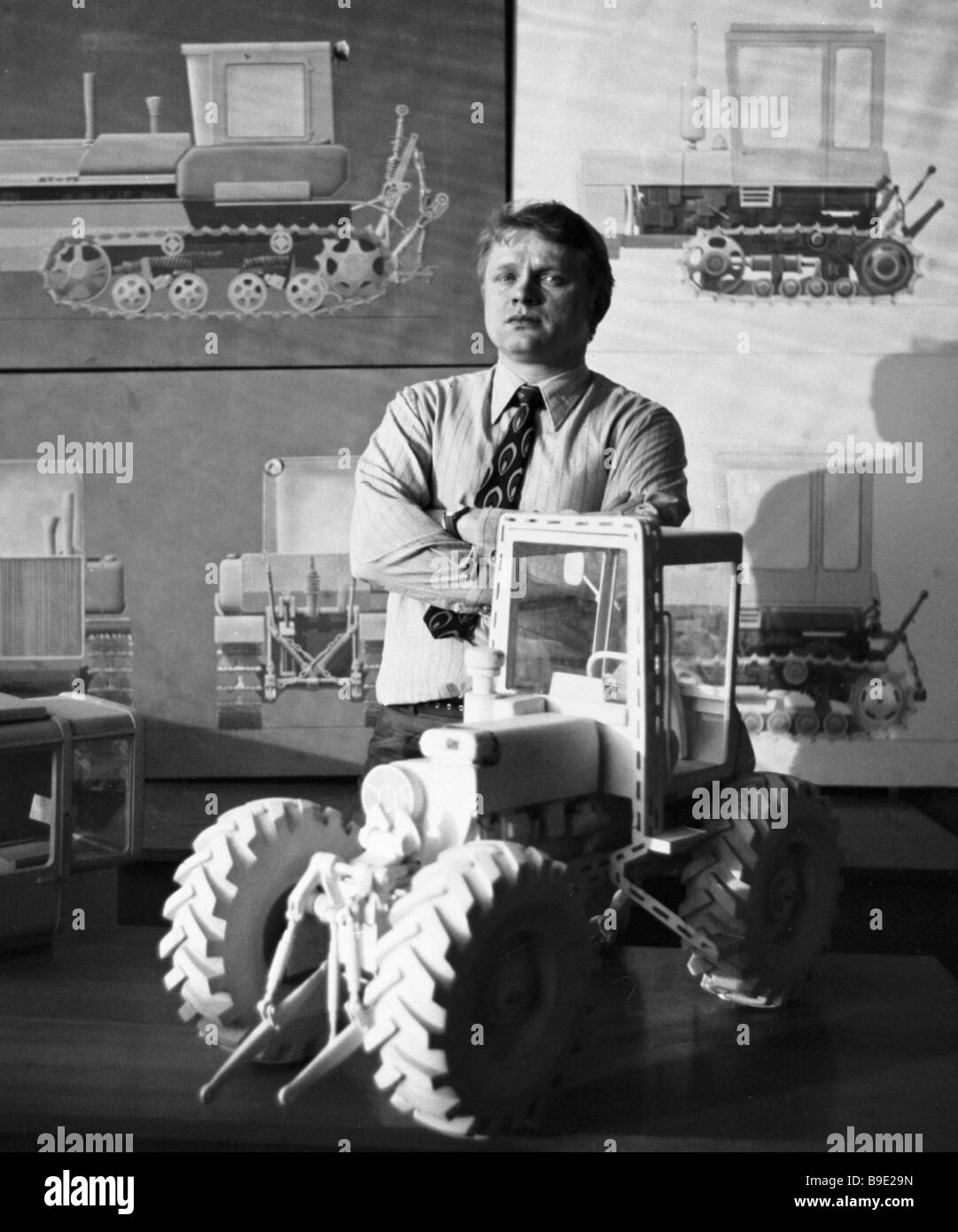 Ein Modell eines Traktors, produziert von Minsker Traktorenwerk ...