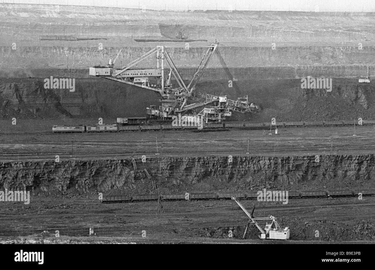 Gewinnung von Kohle auf der Zeche Ekibastus Stockfotografie - Alamy