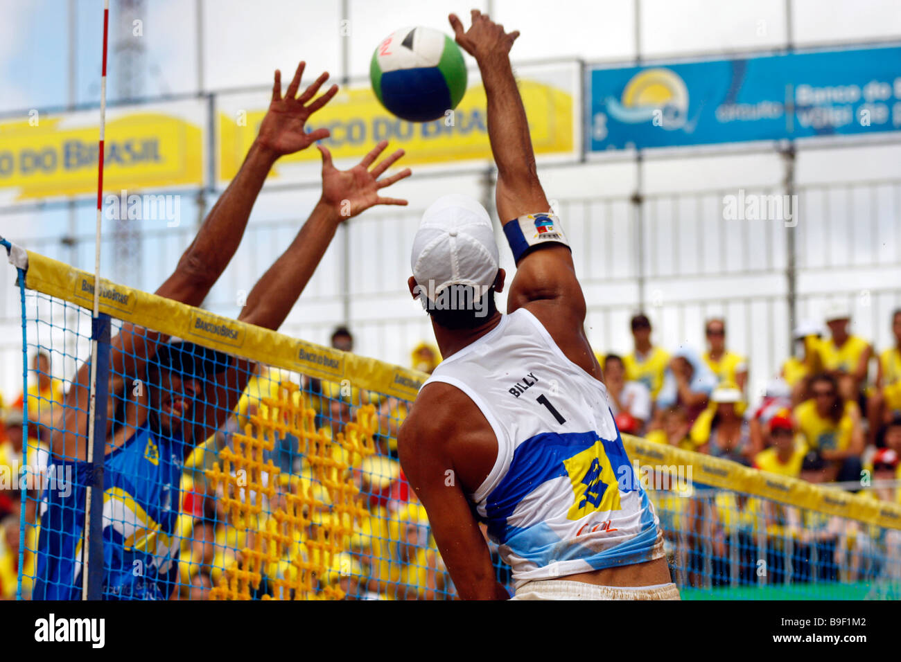 Volley ball -Fotos und -Bildmaterial in hoher Auflösung – Alamy