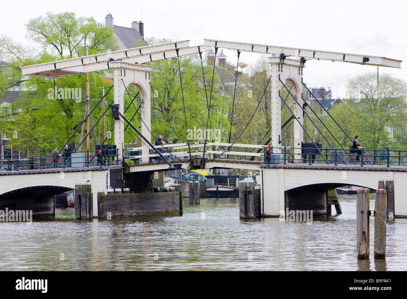 Magere Brug Amsterdam Stockfotos und -bilder Kaufen - Alamy