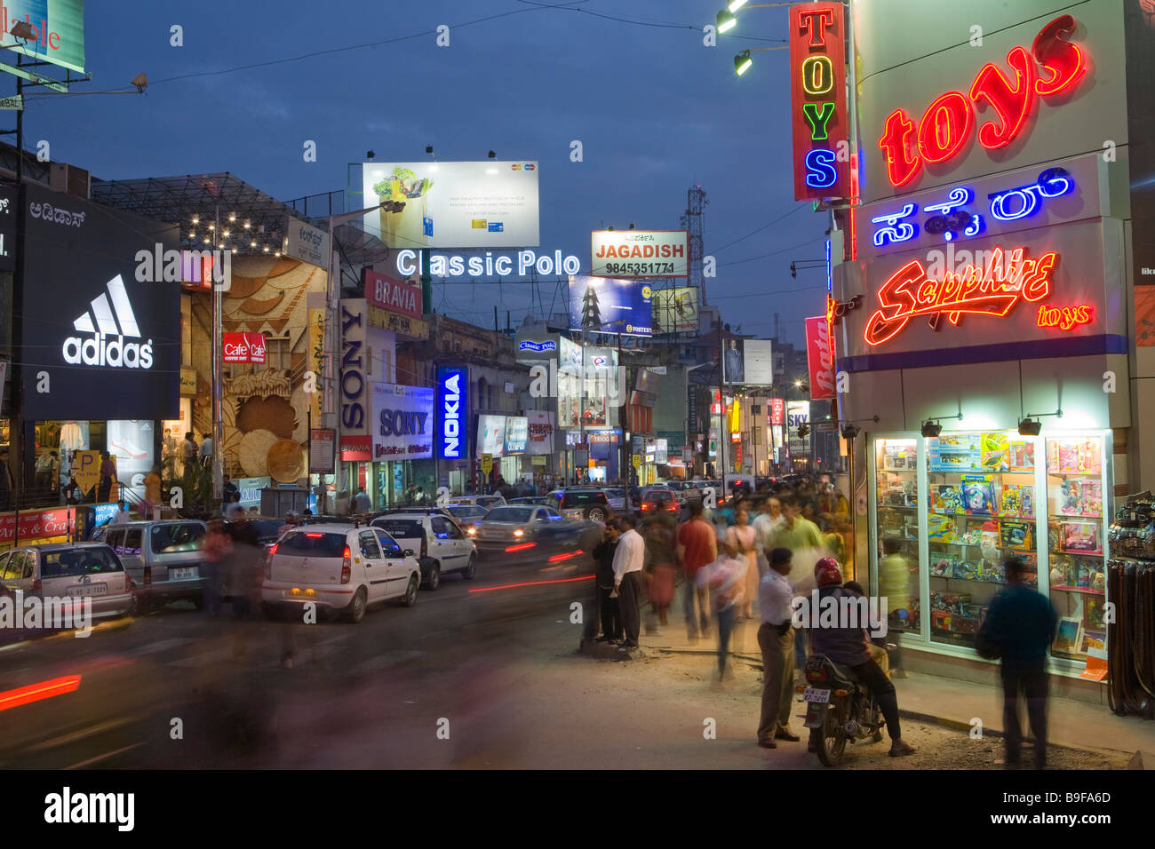 Brigade road bangalore -Fotos und -Bildmaterial in hoher Auflösung – Alamy