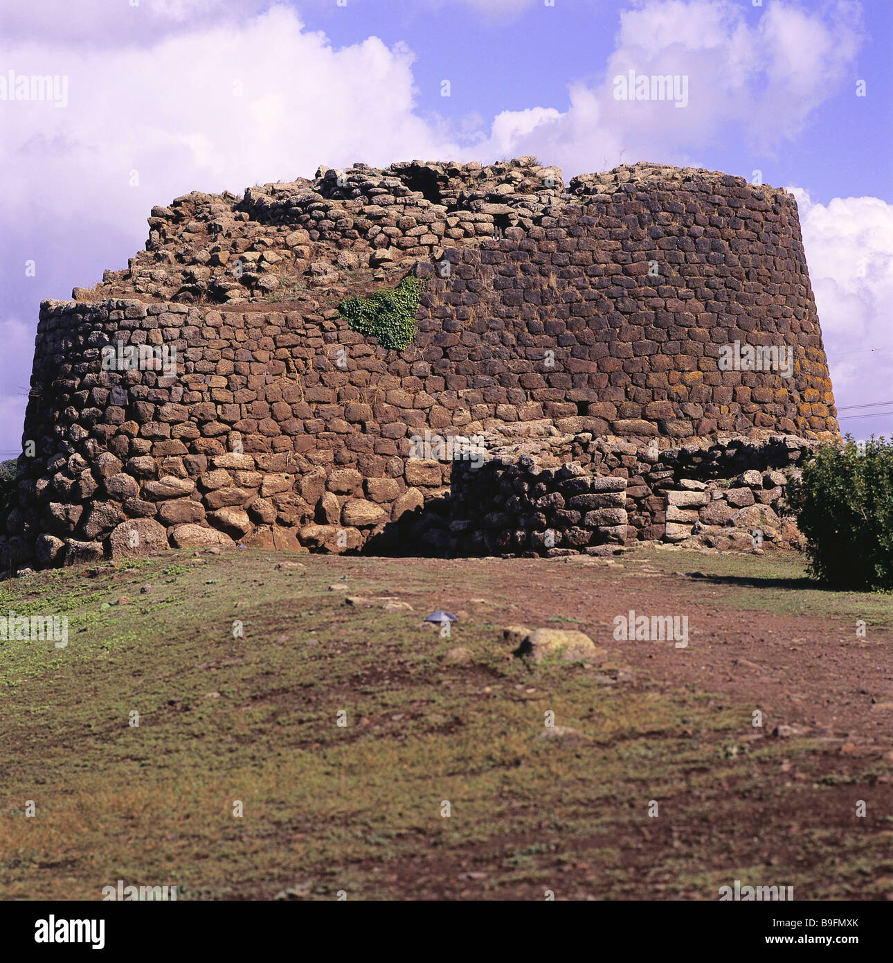 Nuraghen Tower Stockfotos und -bilder Kaufen - Alamy
