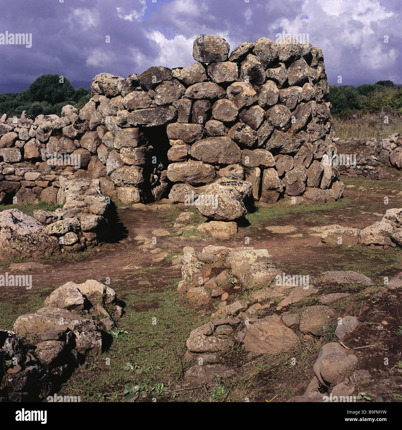 Nuraghen Tower Stockfotos und -bilder Kaufen - Alamy