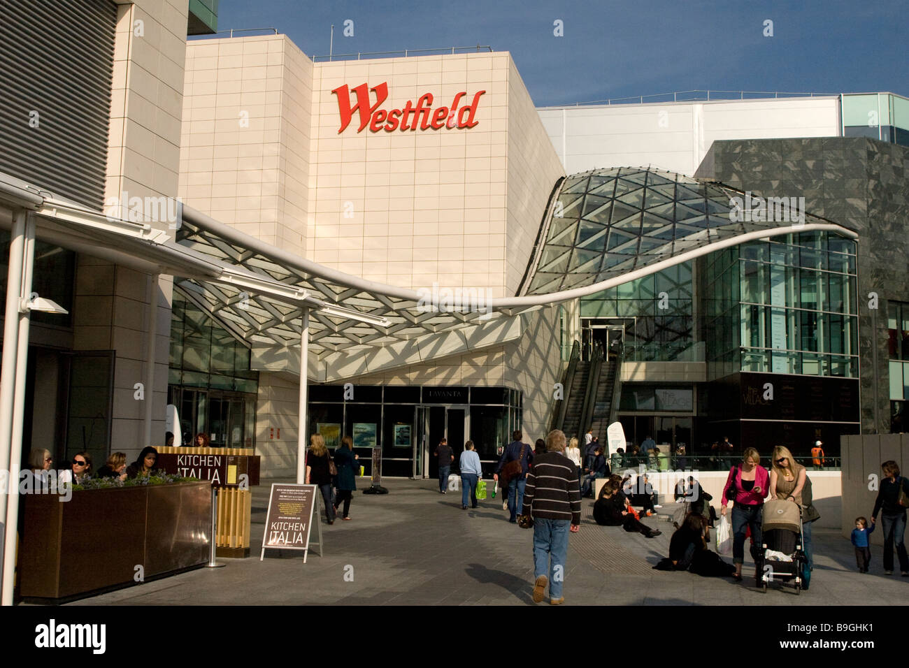 Westfield london einkaufszentrum -Fotos und -Bildmaterial in hoher ...