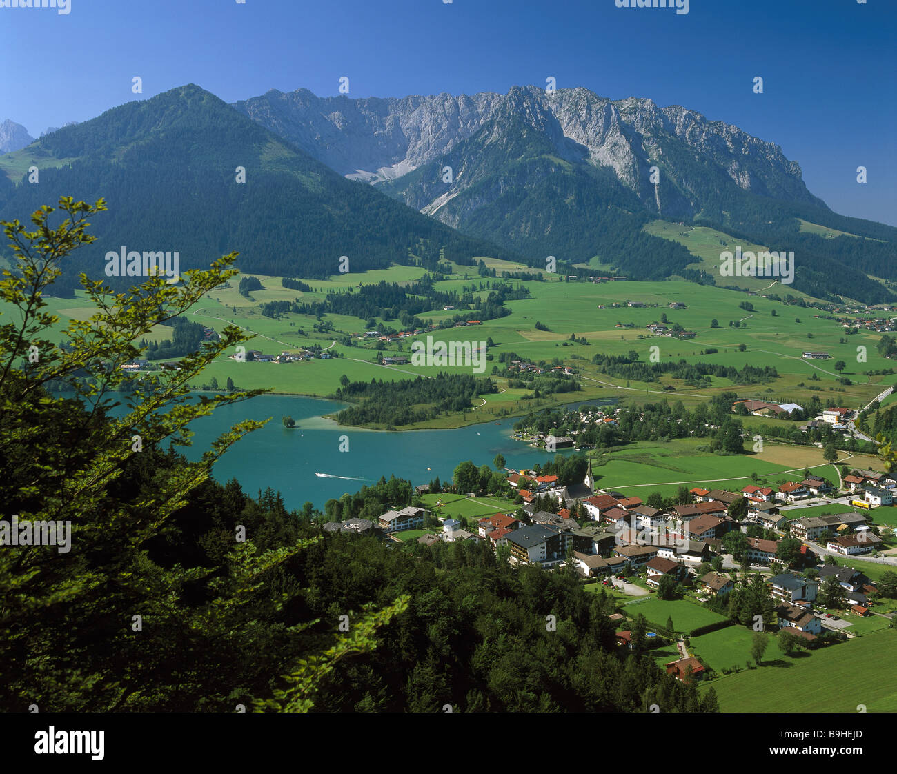Österreich-Tirol-Kaiserwinkl Ort-Übersicht Walchsee Sommer Nord-Tirol ...