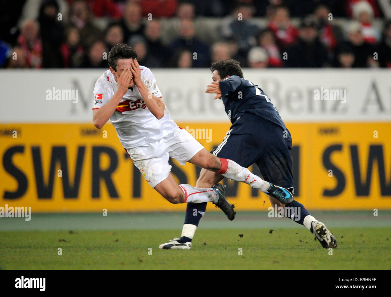 Foul im fußball -Fotos und -Bildmaterial in hoher Auflösung – Alamy