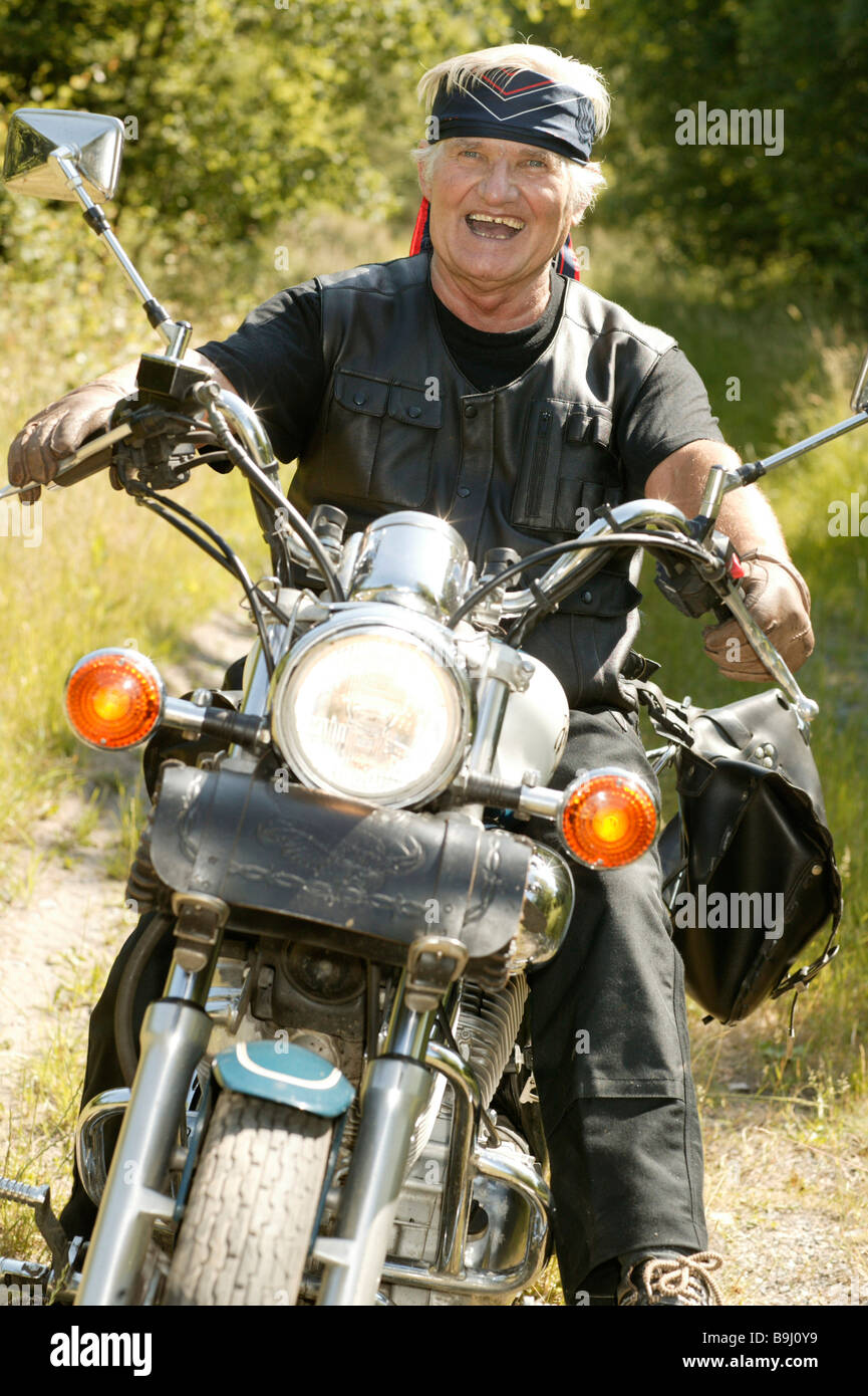 Aktiv im alter -Fotos und -Bildmaterial in hoher Auflösung – Alamy