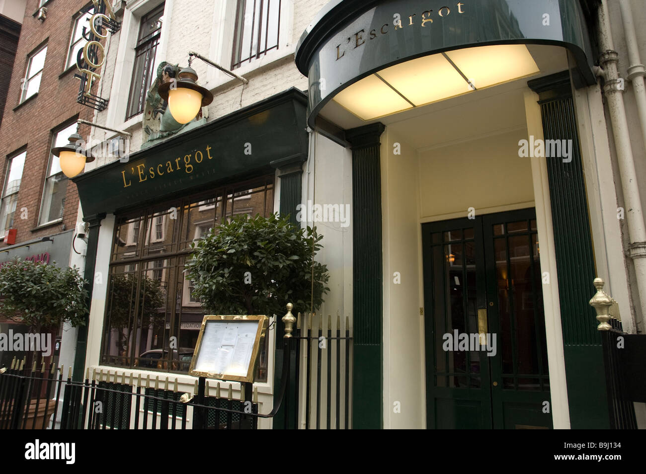 Londoner lescargot restaurant -Fotos und -Bildmaterial in hoher ...