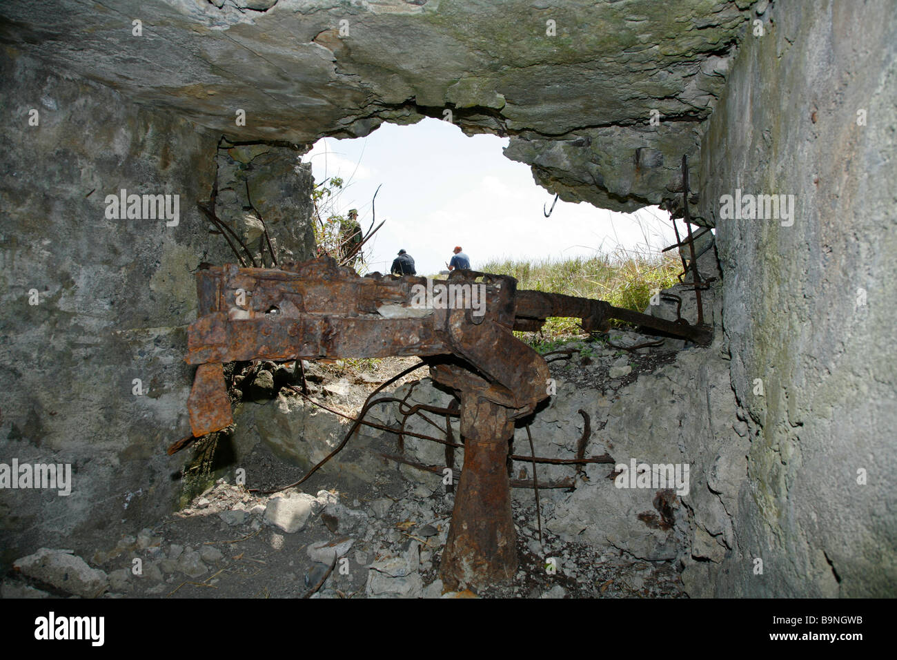 Japanischen Maschinengewehr Bunker auf Iwo Jima mit Blick auf die ...