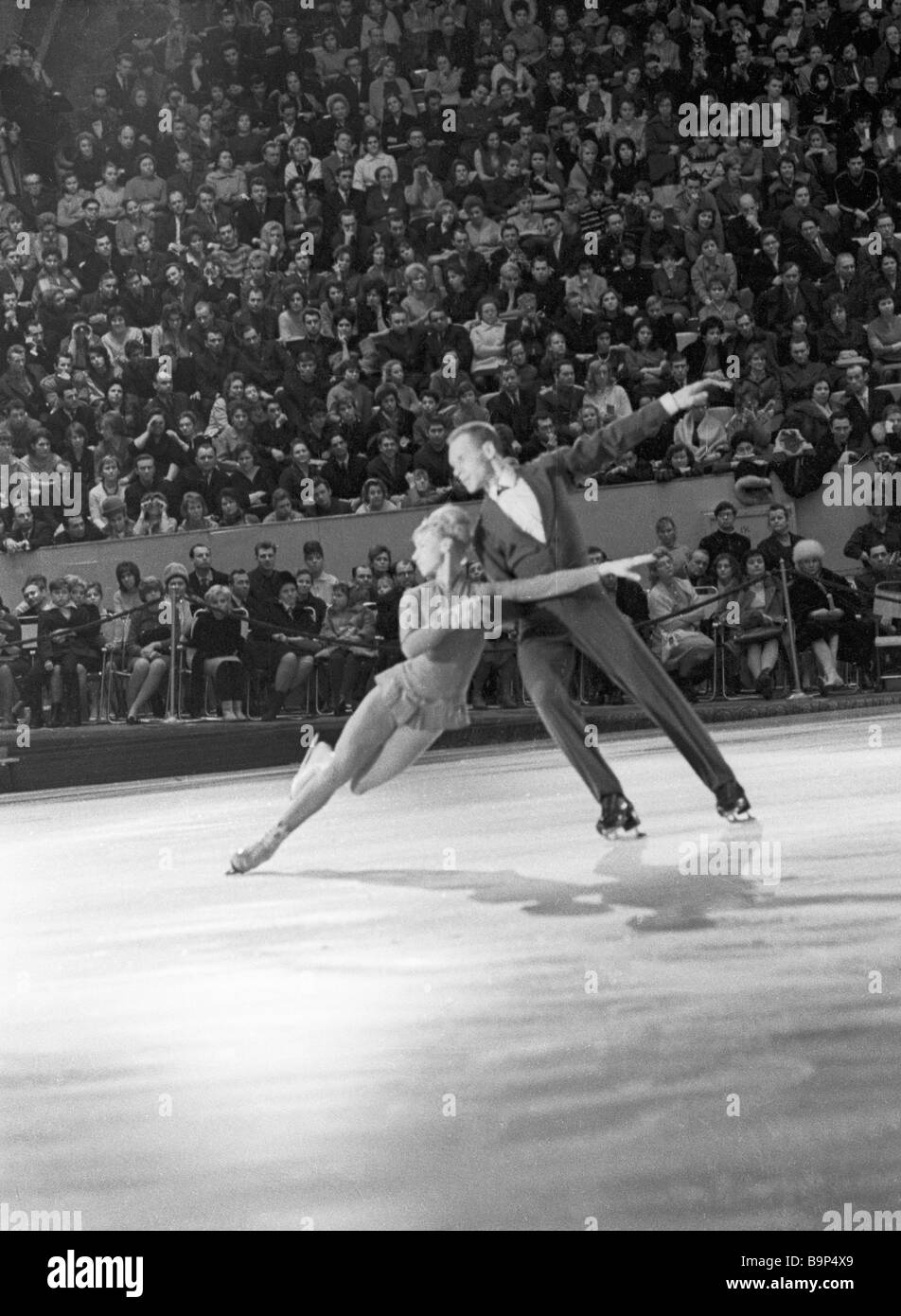 Ludmila Belousova und Oleg Protopopov paar Eiskunstlauf-Weltmeister ...