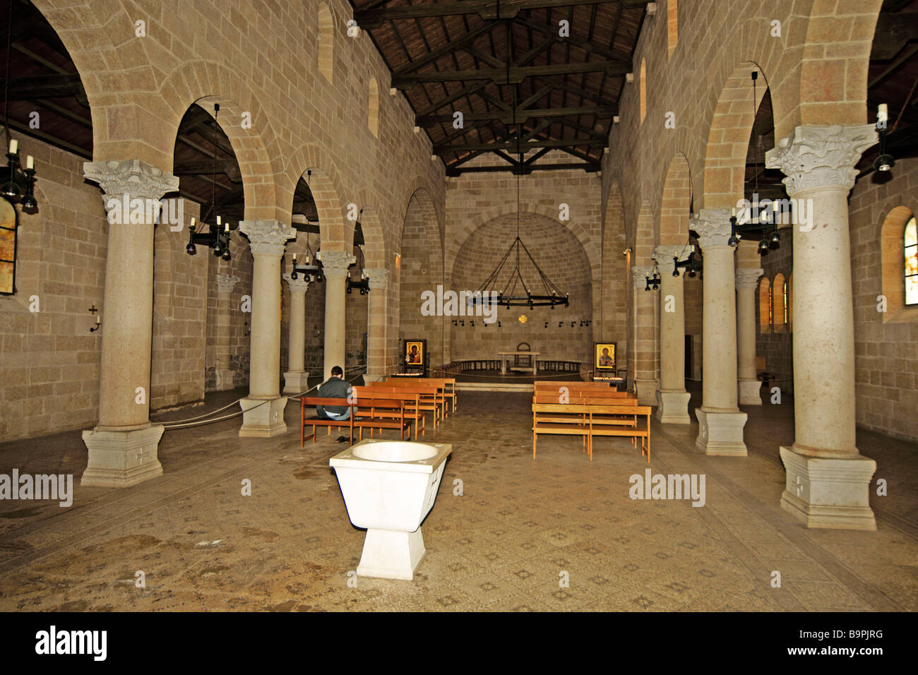 Israel See Genezareth Tabgha Innenraum der Kirche von der Vermehrung ...