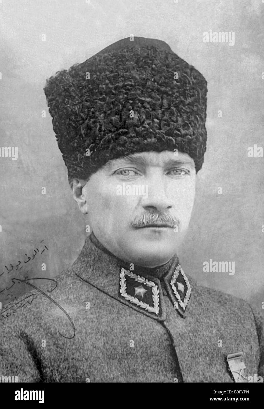 Portrait von Mustafa Kemal Atatürk 1881 1938 der Gründer und erste ...