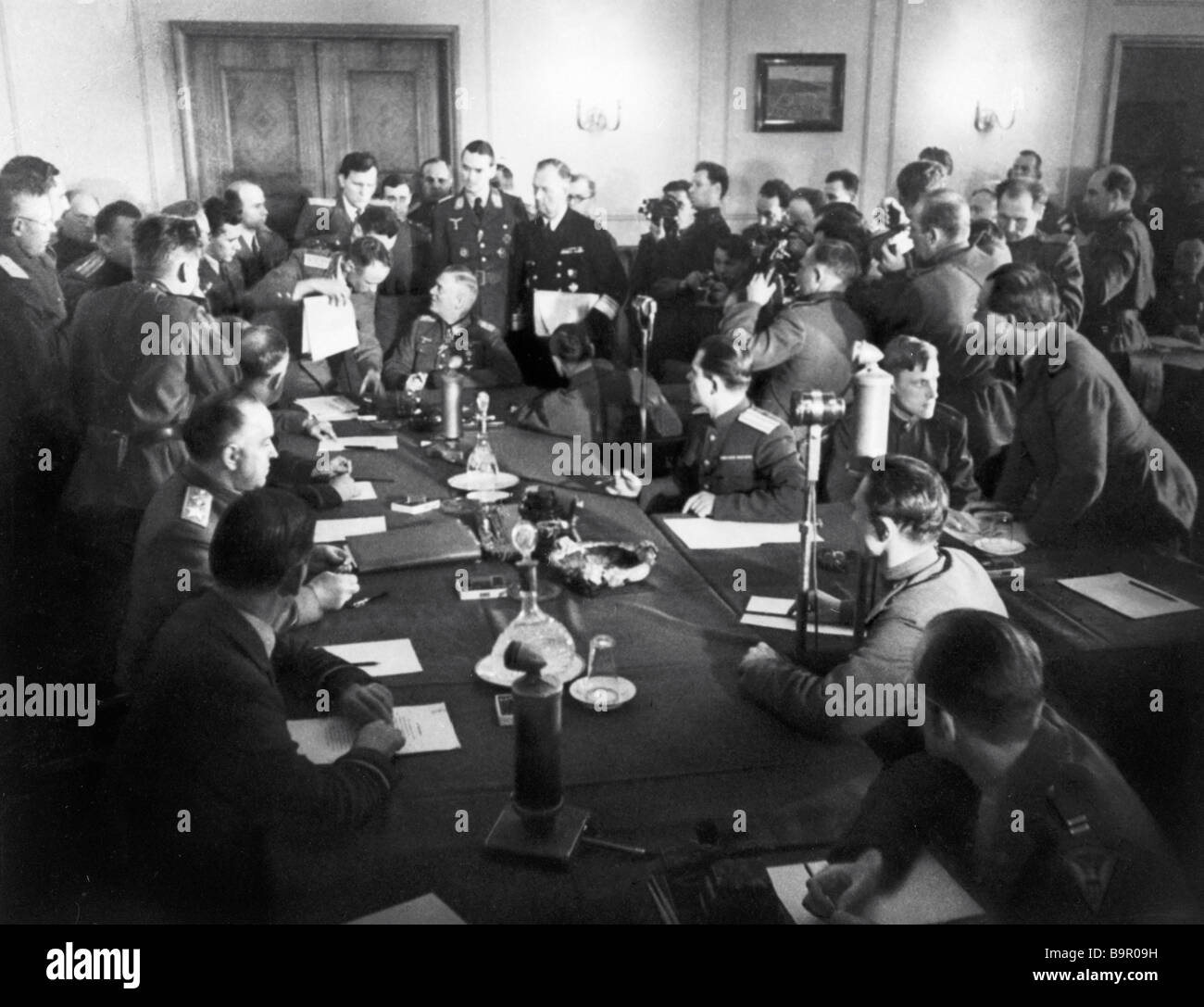 Das Gesetz über die Kapitulation Deutschlands s wurde in den zwei ...