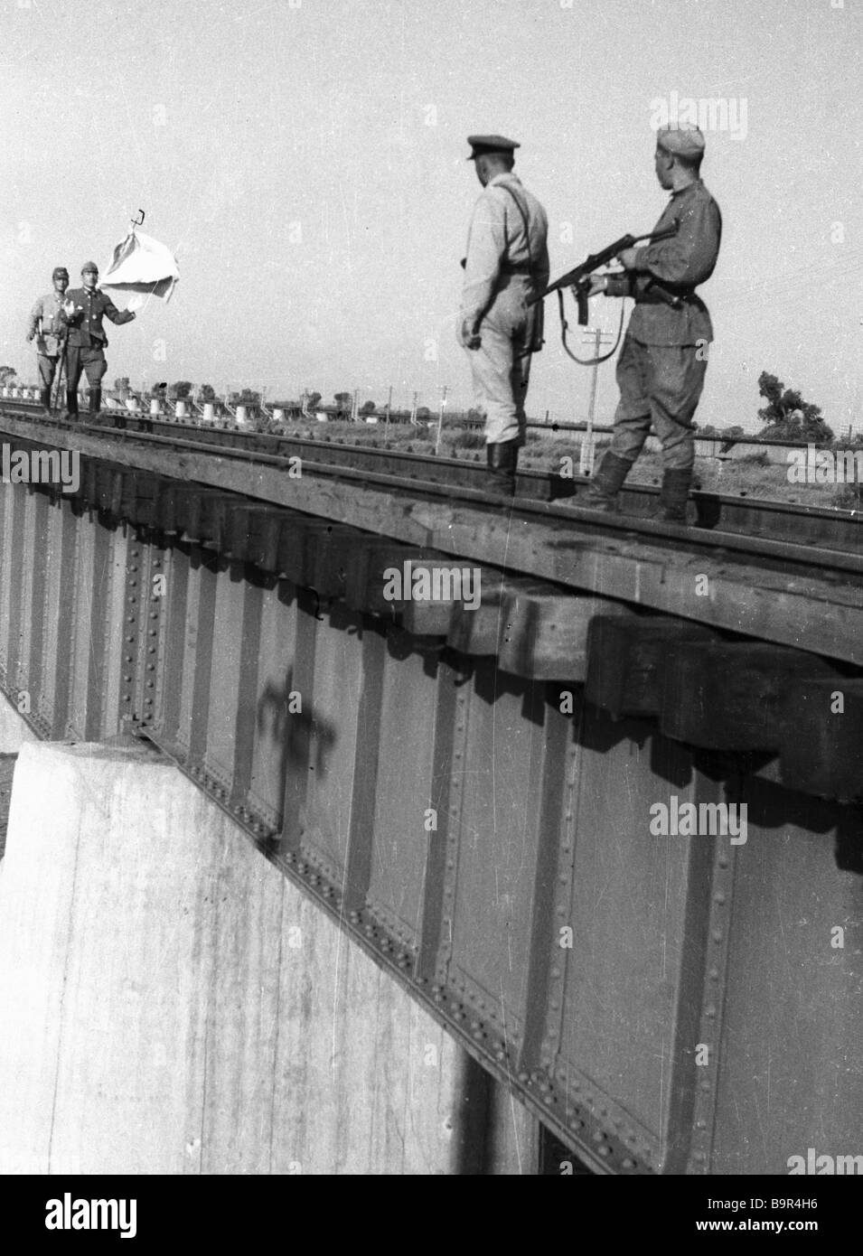 Treffen Waffenstillstand Gesandten aus der abgetretenen Kwantung-Armee ...