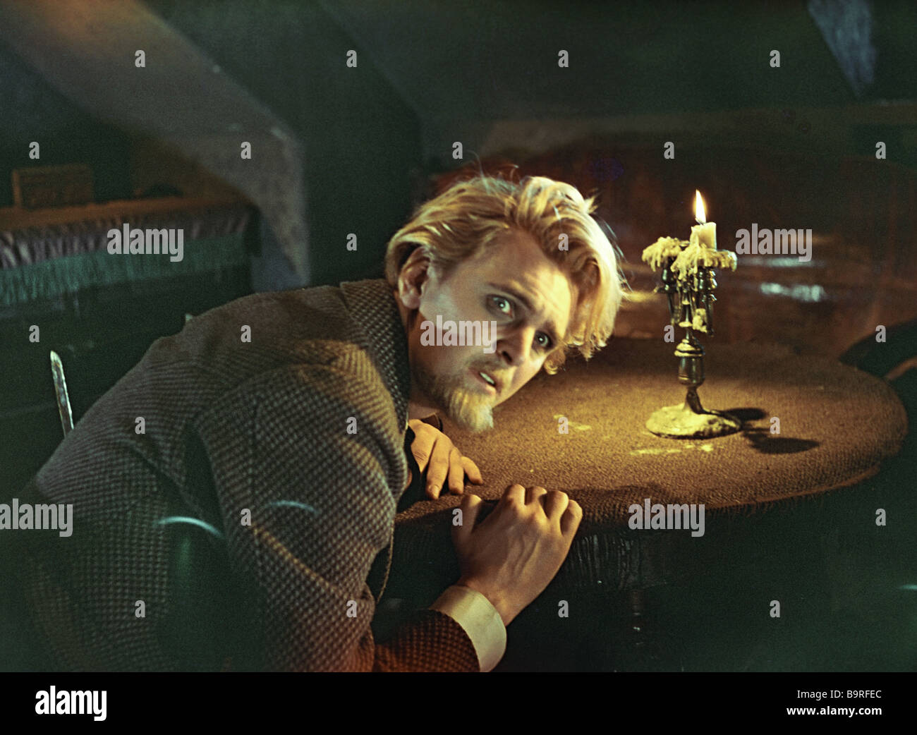 Yury Yakovlev als Prinz Myshkin an der Stelle des Films The Idioten ...