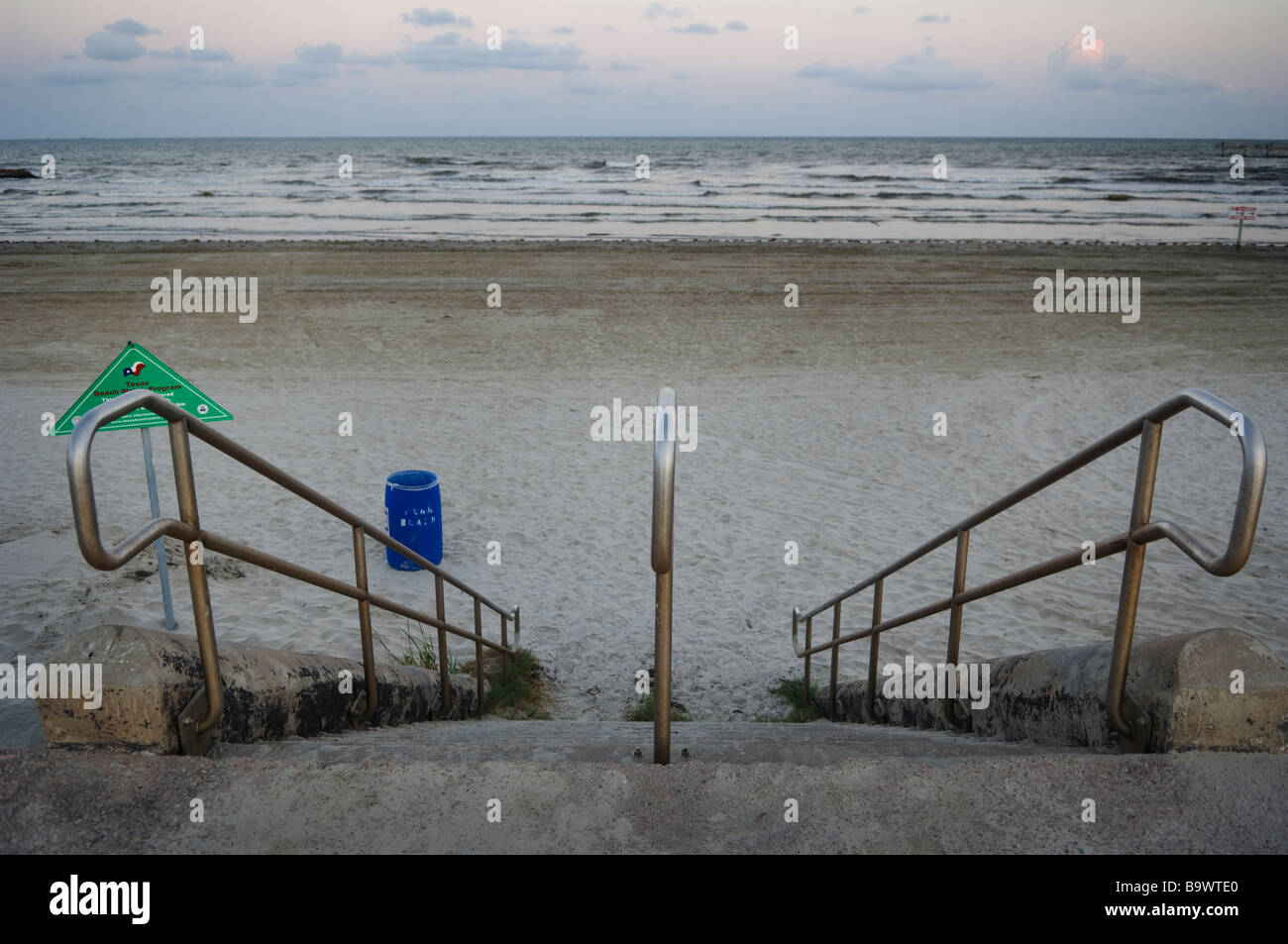 Schritte zum strand von mexiko -Fotos und -Bildmaterial in hoher ...