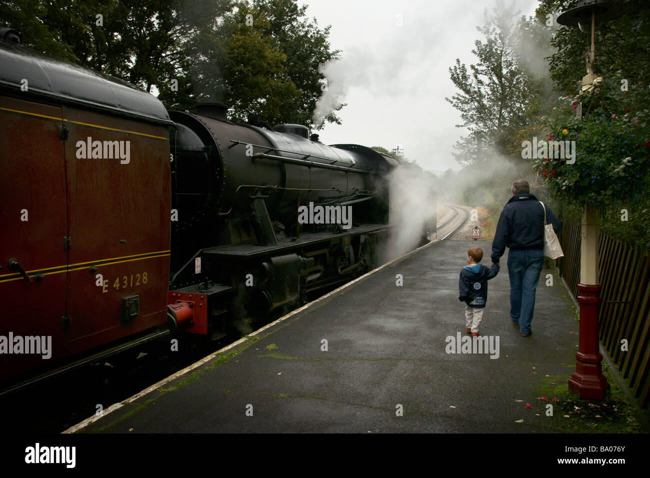 Dampfzug am haworth station -Fotos und -Bildmaterial in hoher Auflösung ...