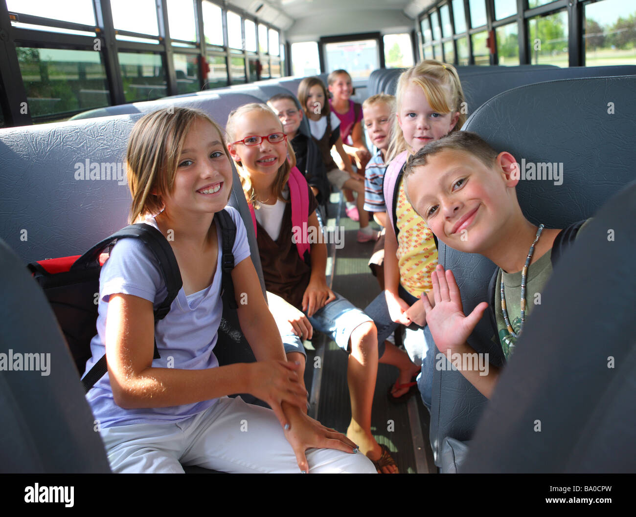 Bus und schule -Fotos und -Bildmaterial in hoher Auflösung – Alamy