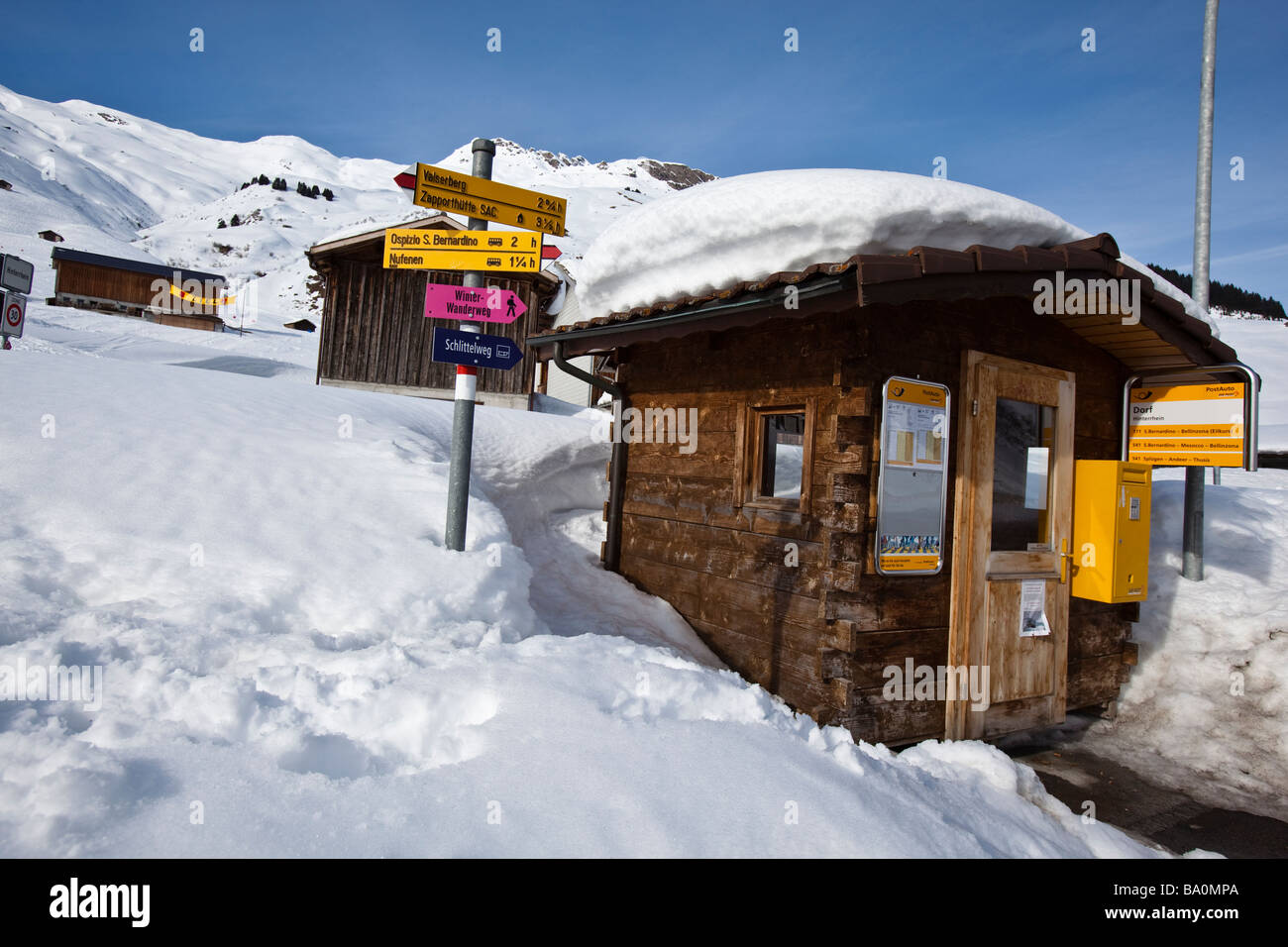 Swiss bus station -Fotos und -Bildmaterial in hoher Auflösung – Alamy