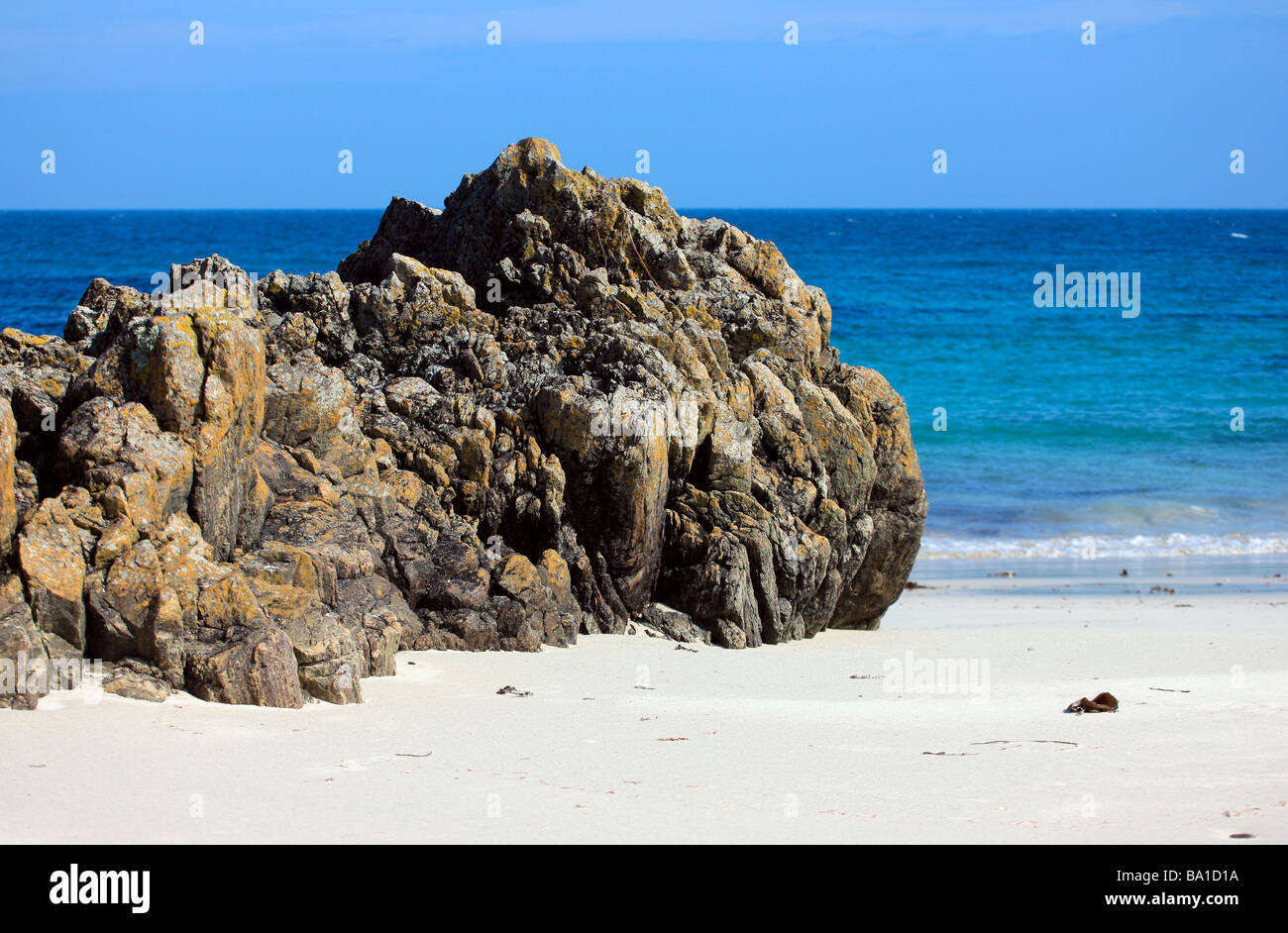 Granitfelsen am strand -Fotos und -Bildmaterial in hoher Auflösung – Alamy