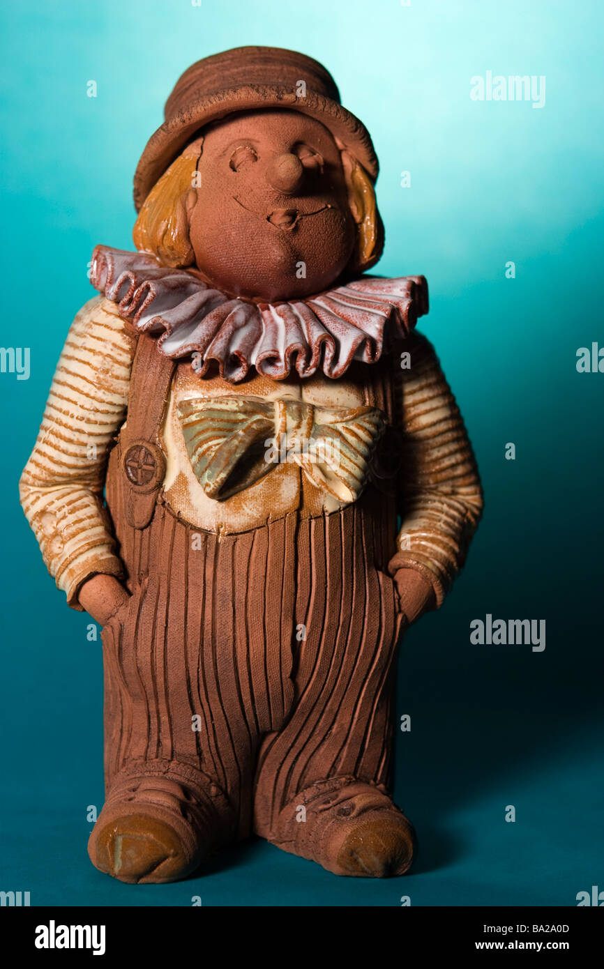 Figur aus Ton hautnah Stockfotografie - Alamy