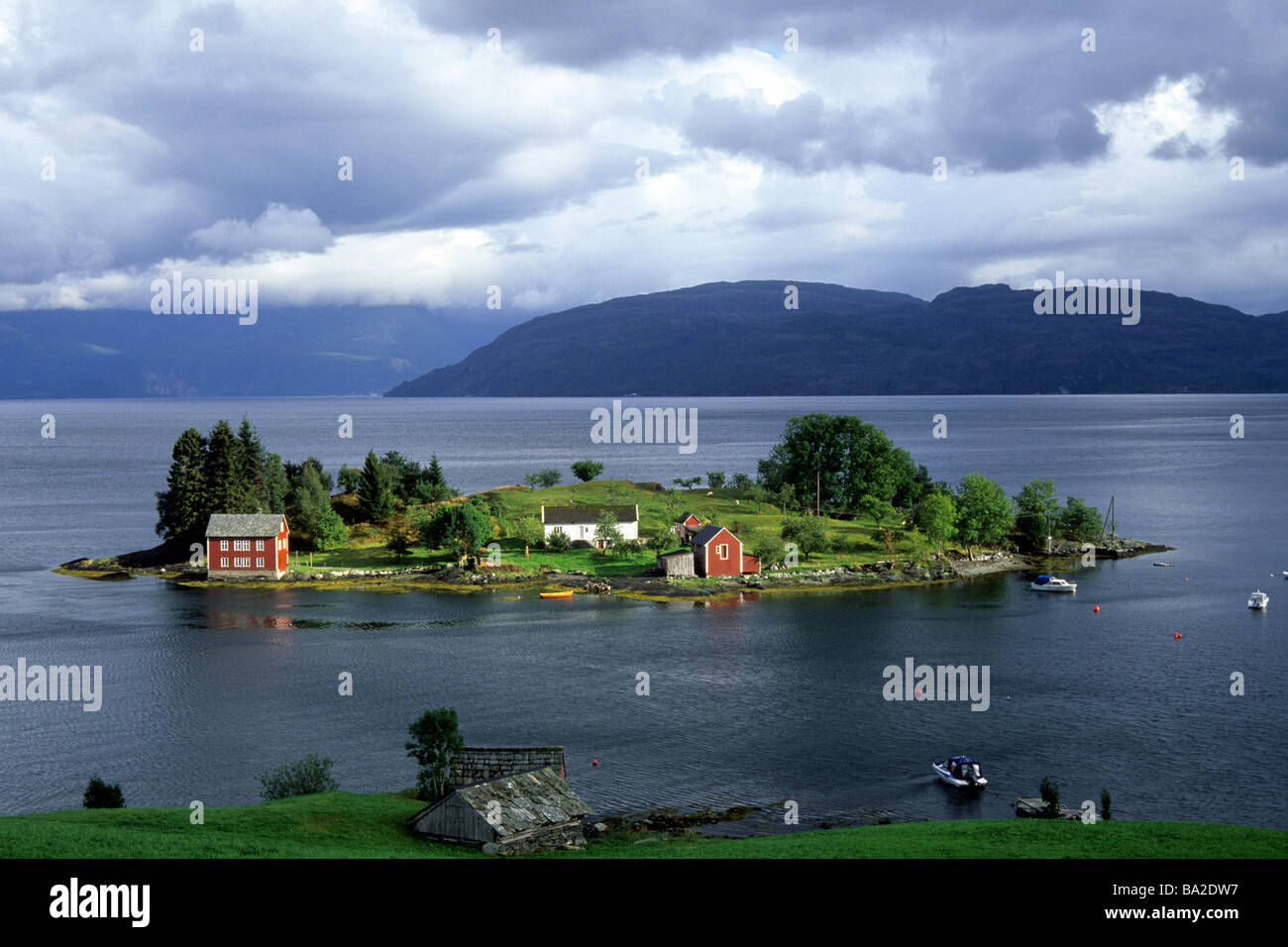 Near strandebarm -Fotos und -Bildmaterial in hoher Auflösung – Alamy