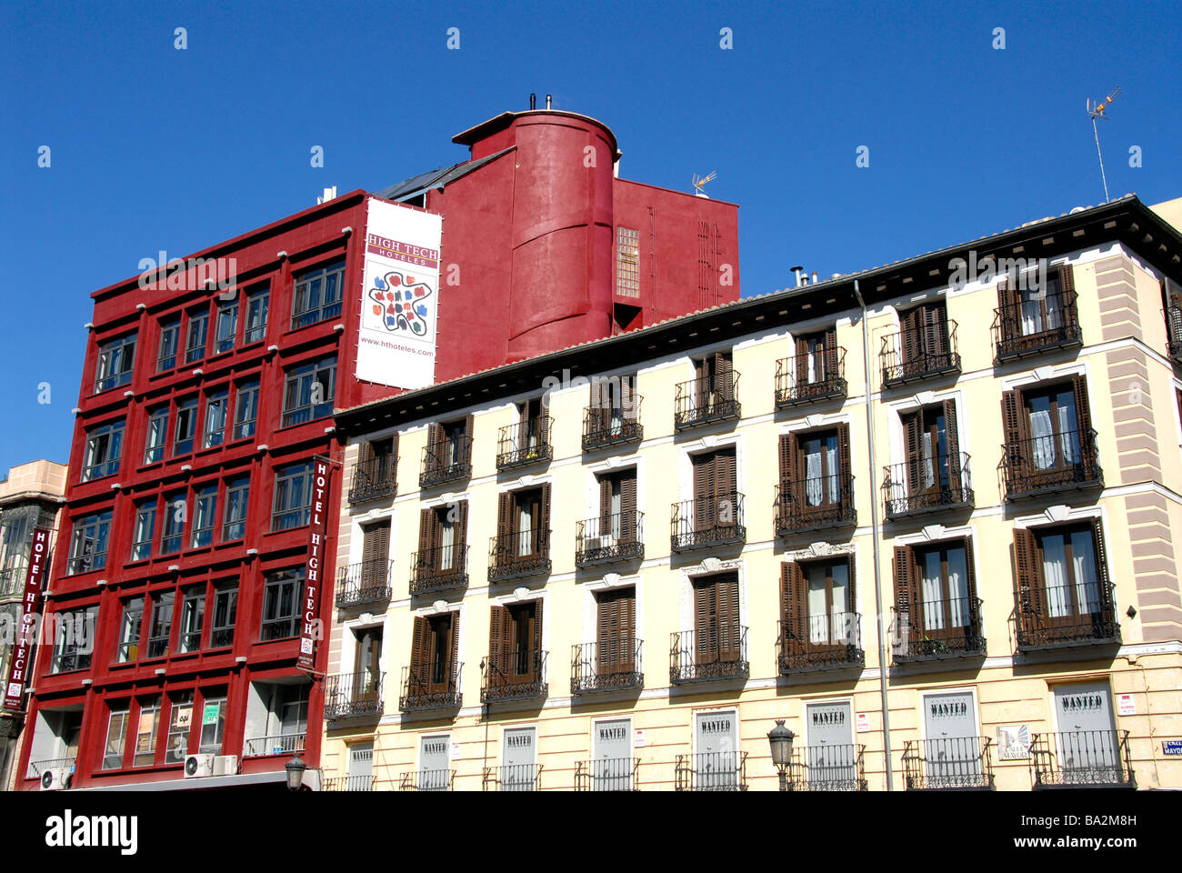 High tech logo -Fotos und -Bildmaterial in hoher Auflösung – Alamy