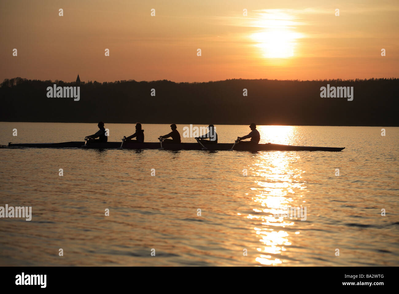 Meer Silhouette Ruderboot Fünfer Sonnenuntergang Rudern Sport Team ...