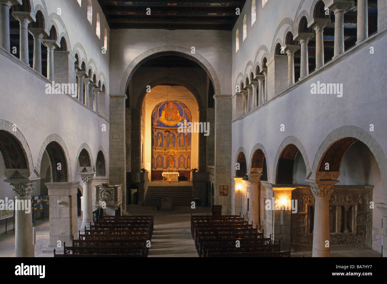 Innenraum, Stiftskirche Kirche des St. Cyriacus, Gernrode, Straße der ...