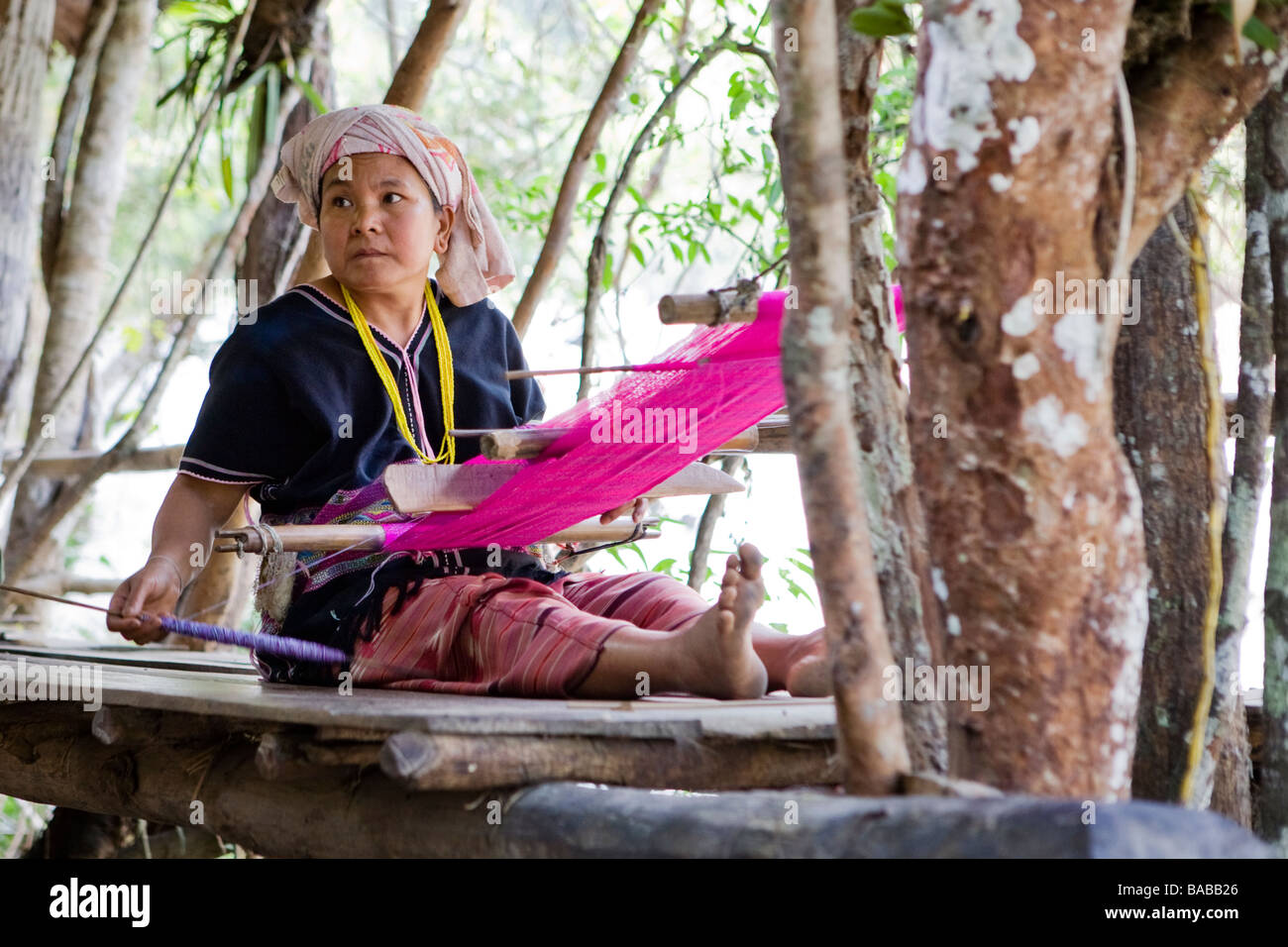 Silk scarf thailand -Fotos und -Bildmaterial in hoher Auflösung – Alamy
