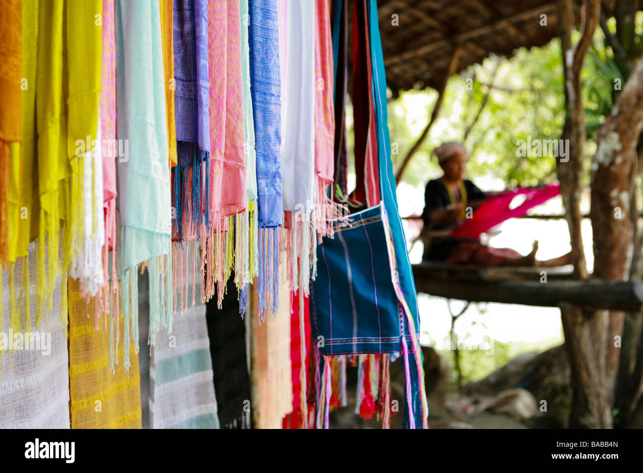 Silk scarf thailand -Fotos und -Bildmaterial in hoher Auflösung – Alamy