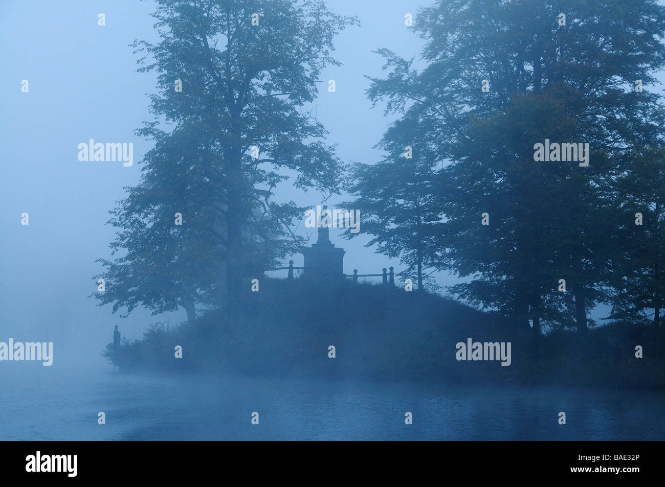Statue des Johannes von Nepomuk auf Insel Christlieger, Königssee ...