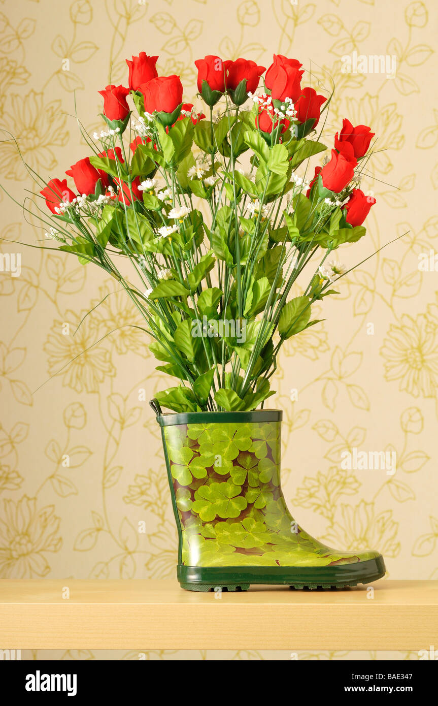 Red Galoshes Stockfotos und -bilder Kaufen - Alamy