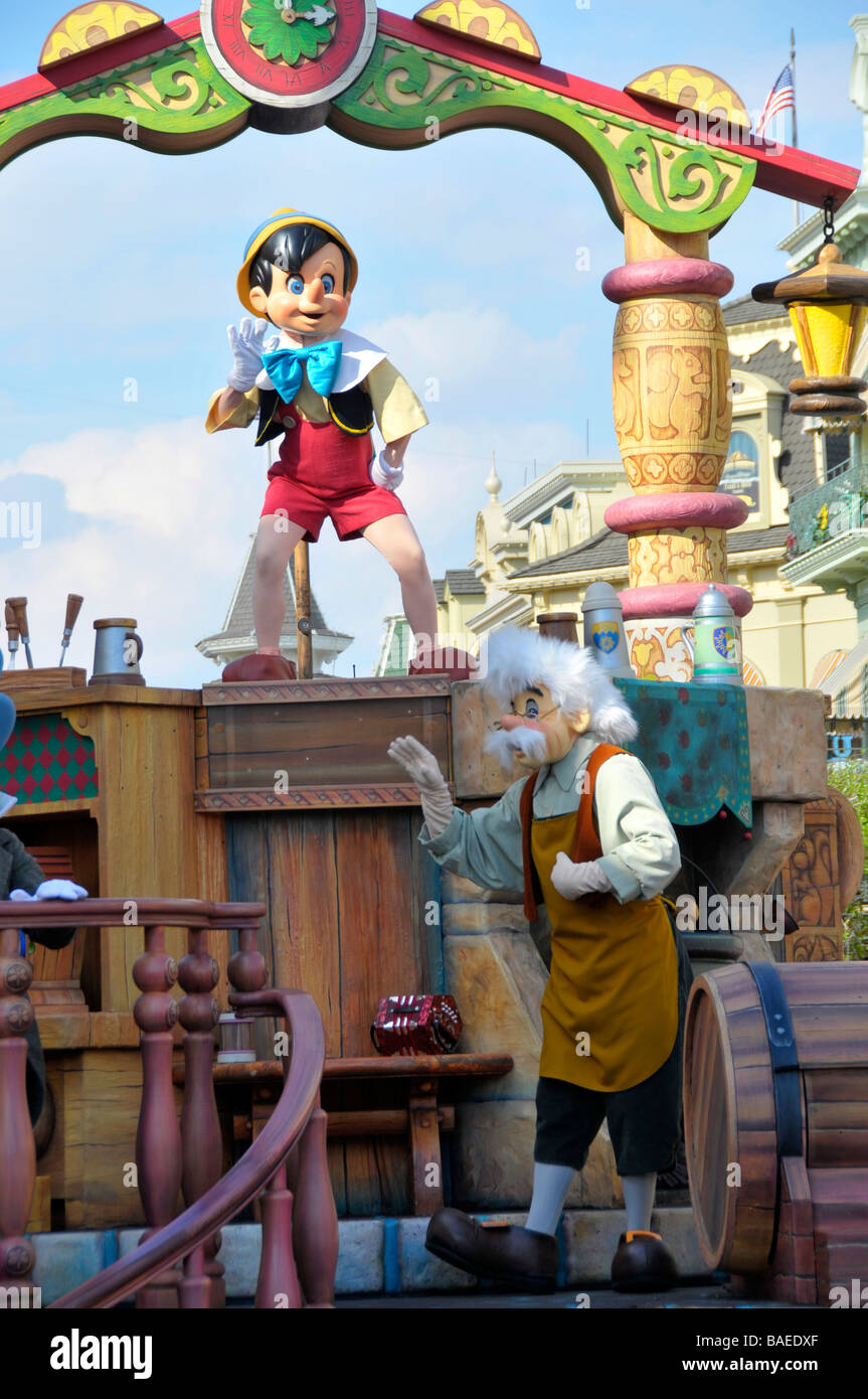 Pinocchio auf Float Parade im Walt Disney Magic Kingdom Theme Park ...