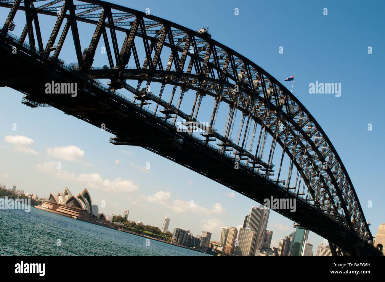 Sydney harbour bridge opernhaus -Fotos und -Bildmaterial in hoher ...