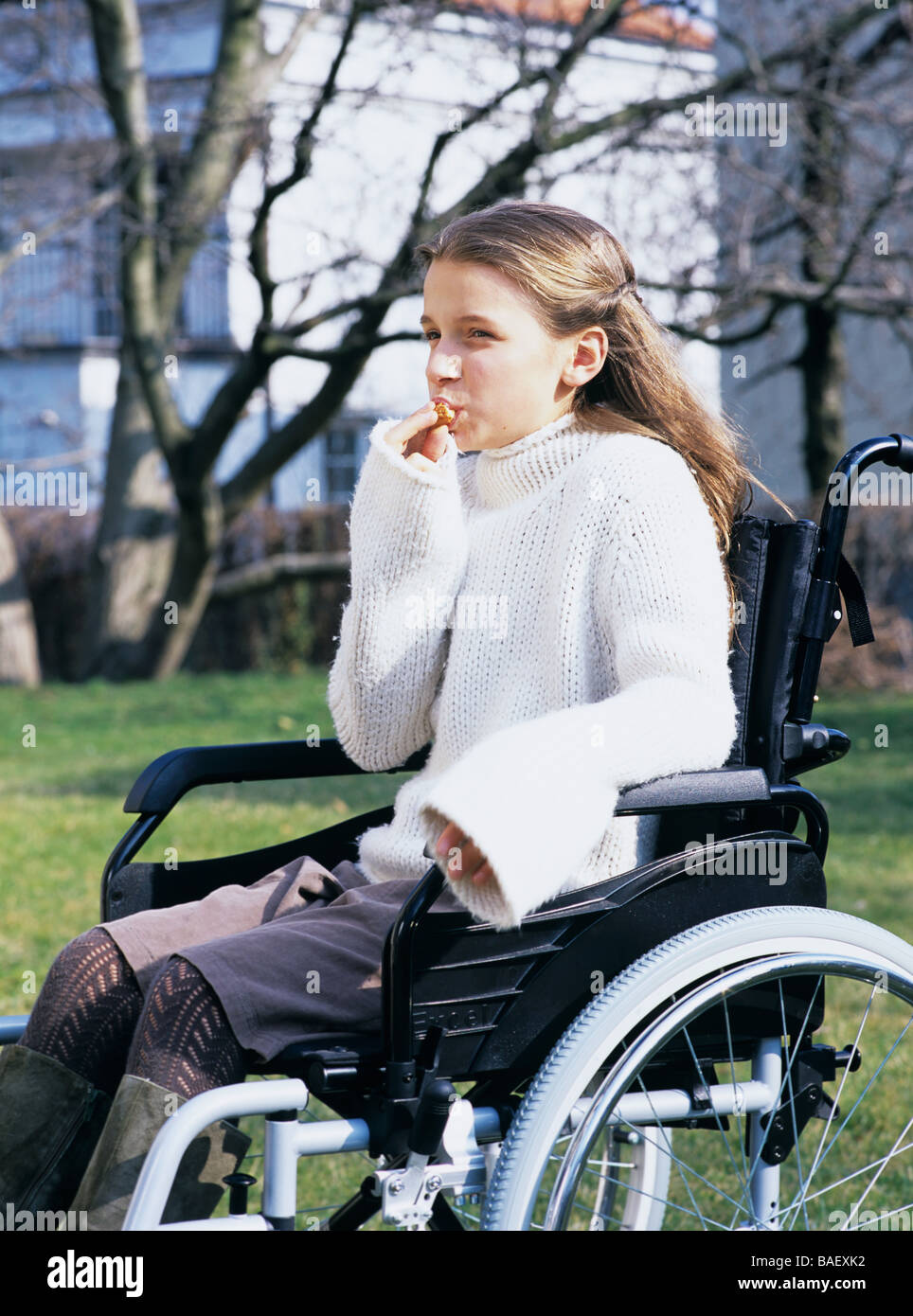 Outdoor, Menschen, Kind, Mädchen, 5-10, 10-15, Blondine, Veeling, Stuhl ...