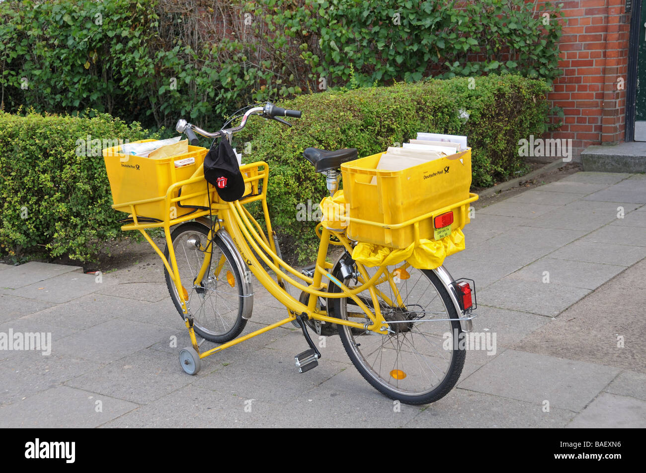 Postman door germany -Fotos und -Bildmaterial in hoher Auflösung – Alamy