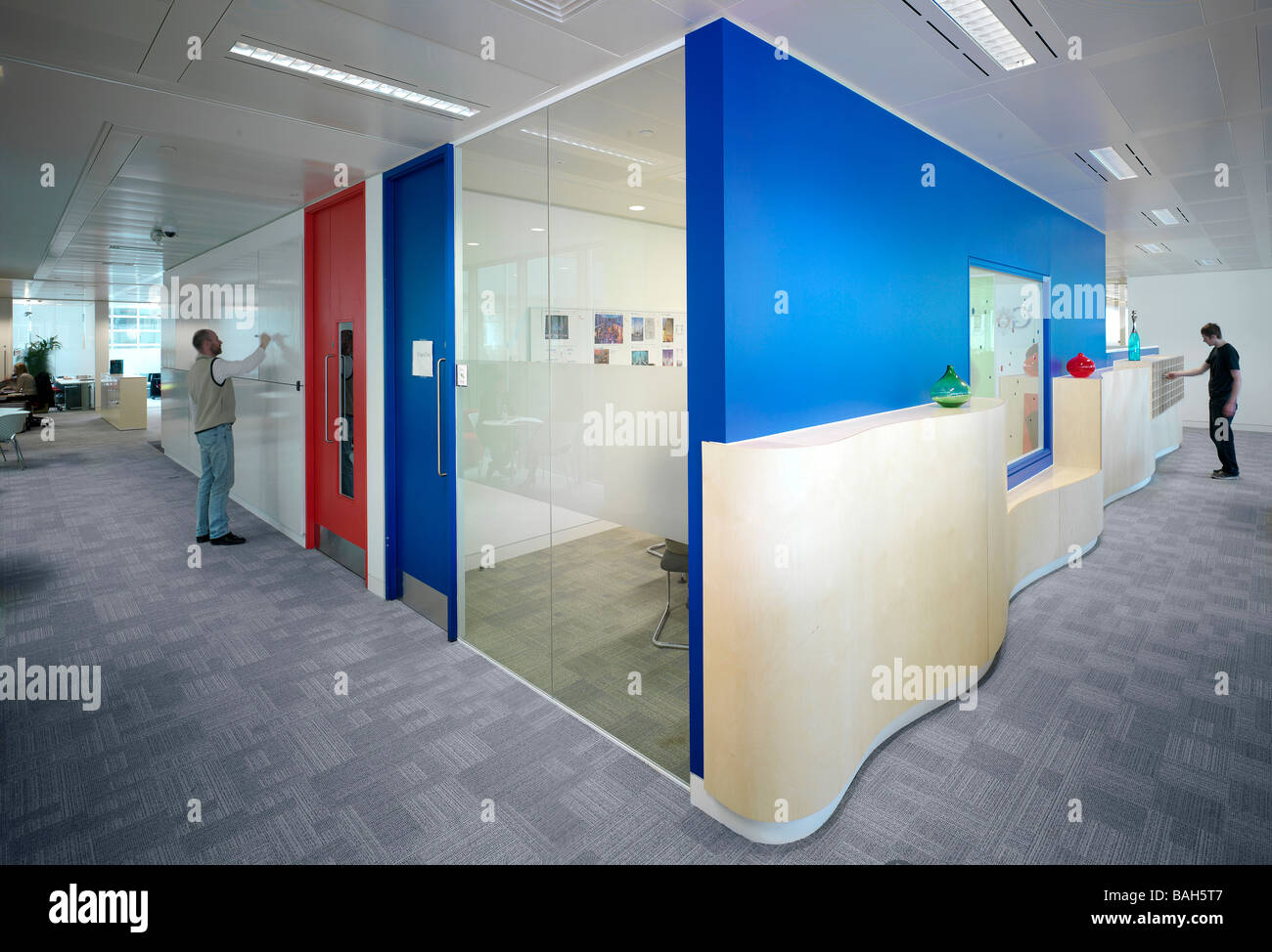 Google headquarters interior -Fotos und -Bildmaterial in hoher ...
