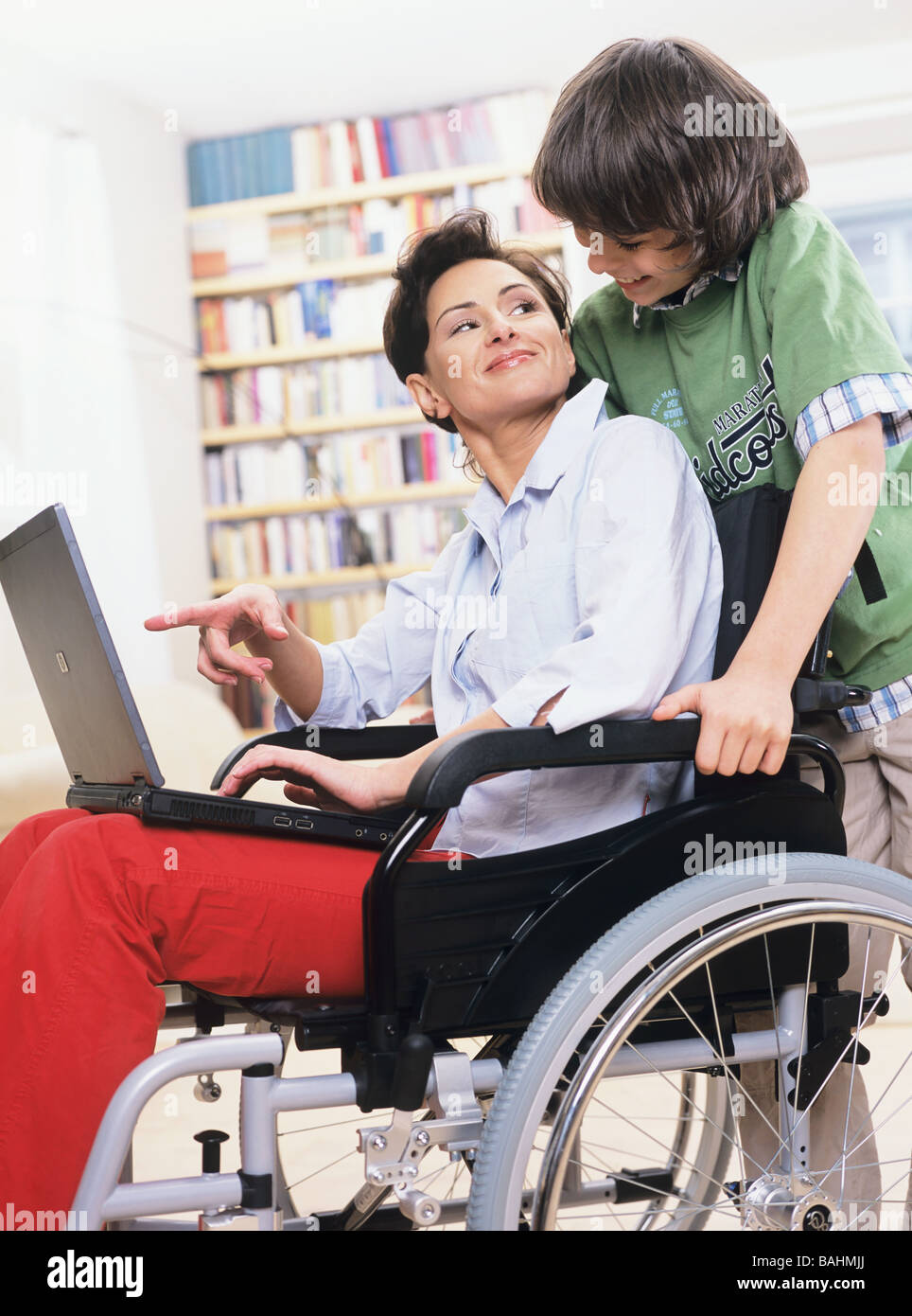 Leute, junge, Kind, Teenager, 10-15, Mutter, Frau, dunkel, behaart, 40 ...