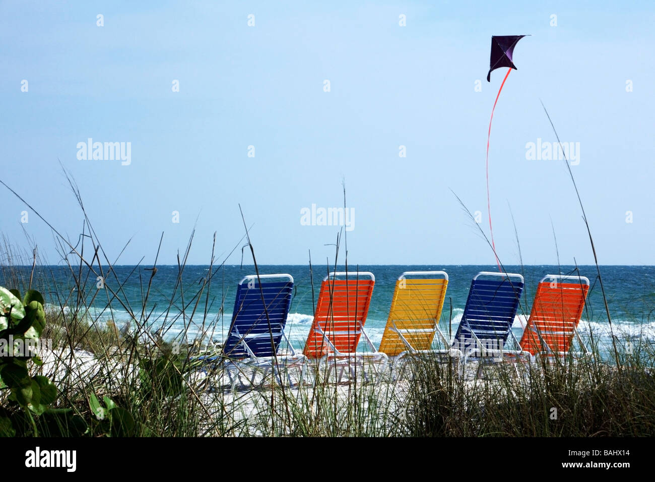 Drachen Steigen Am Strand Stockfotos und -bilder Kaufen - Alamy