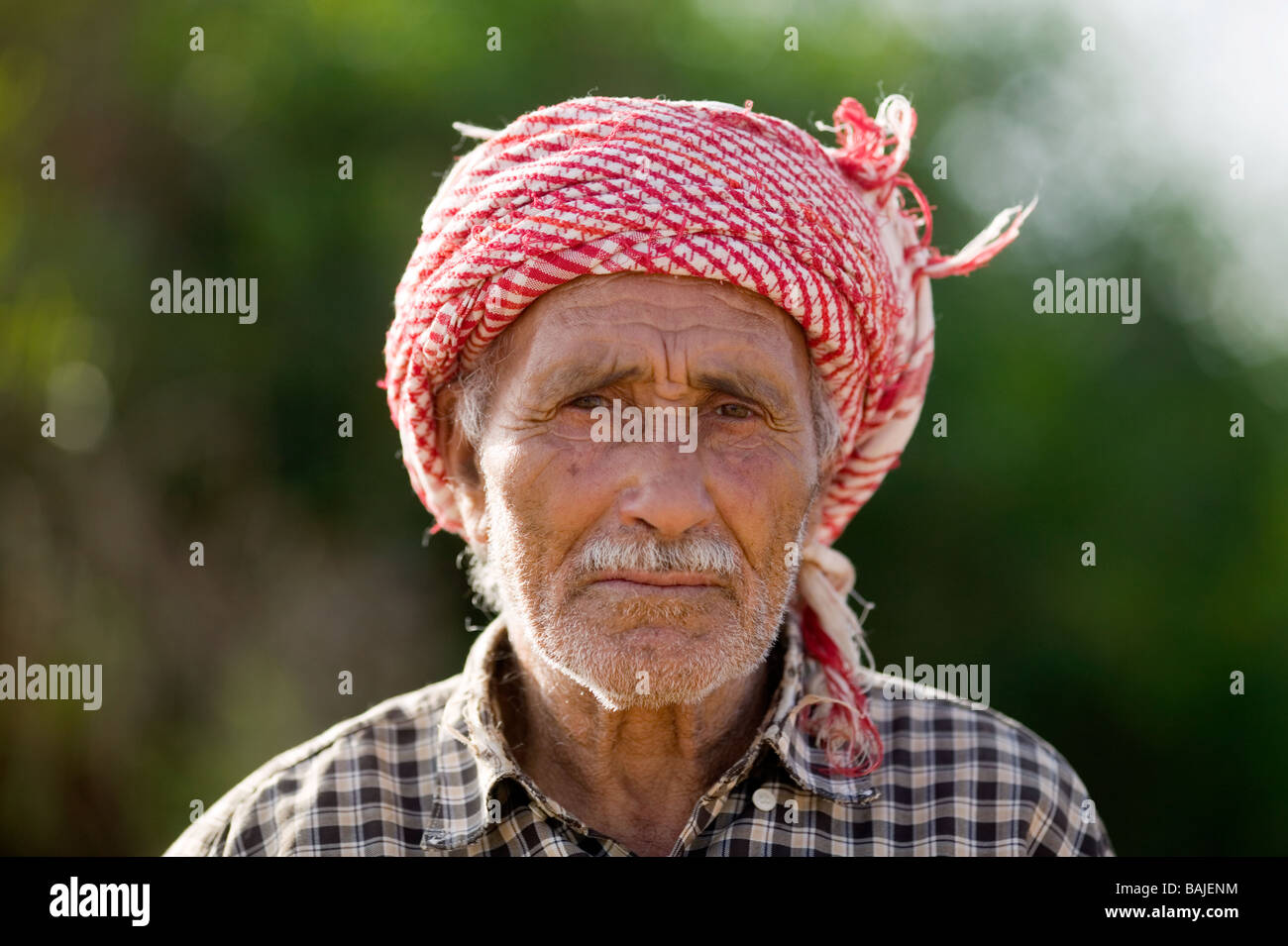 Trauriger bauer Stockfotos und -bilder Kaufen - Alamy