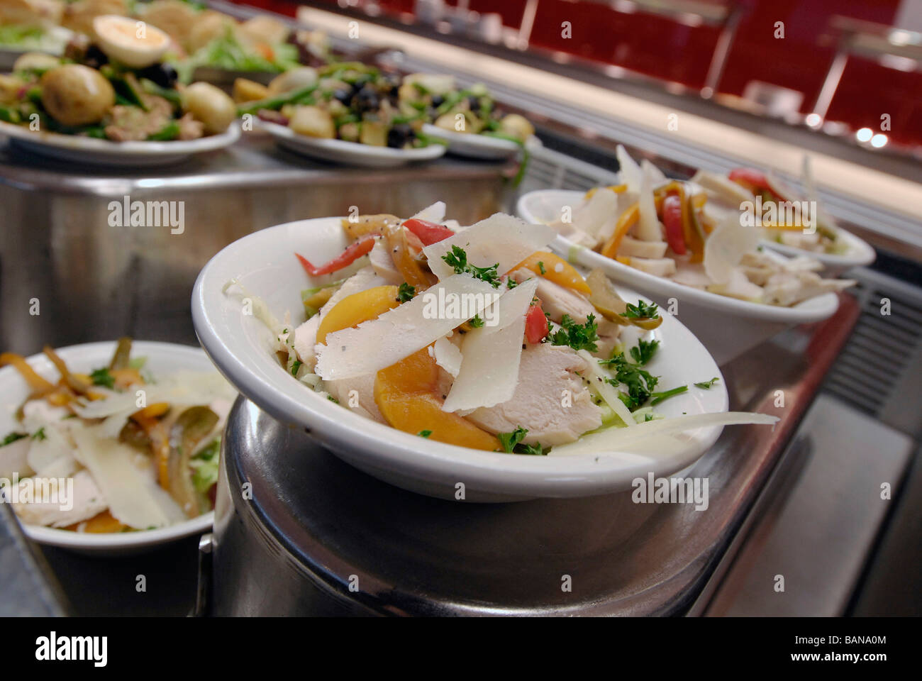 Mitarbeiter kantine -Fotos und -Bildmaterial in hoher Auflösung – Alamy