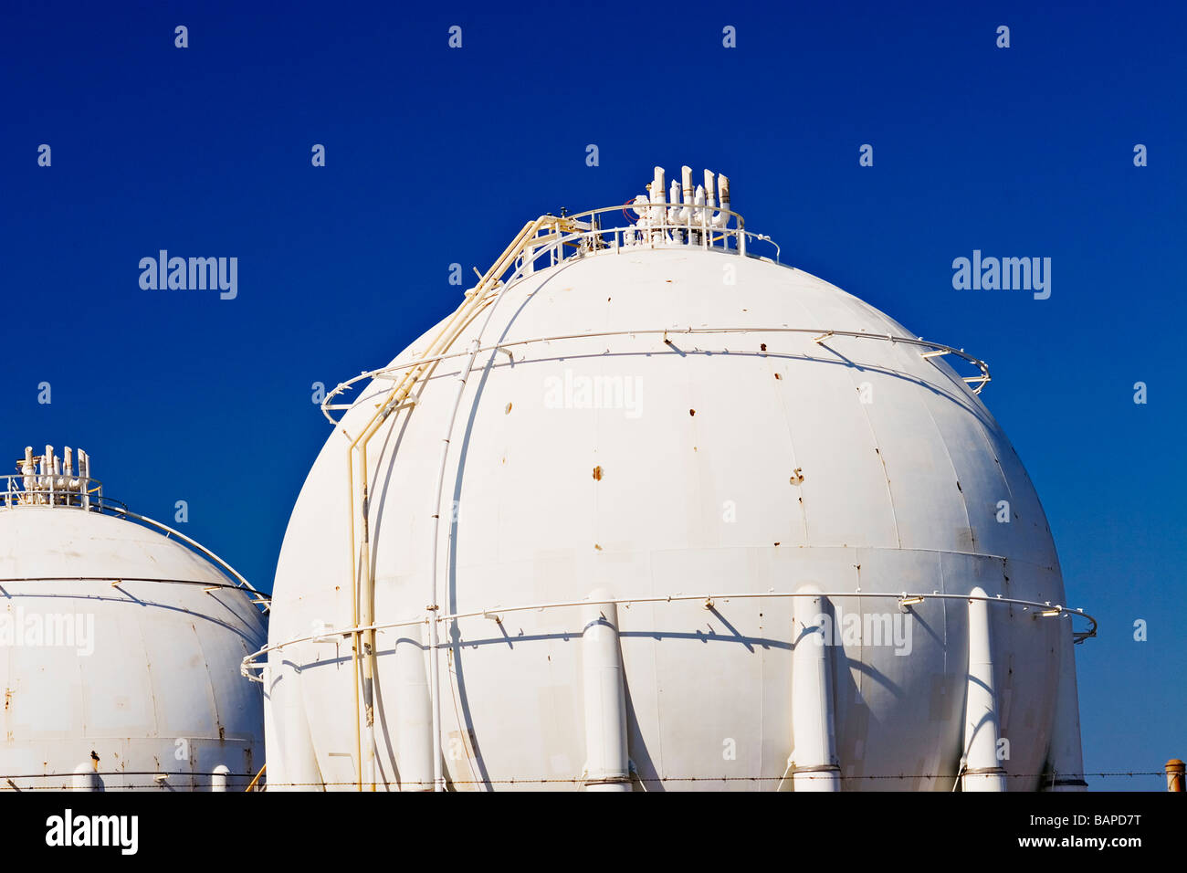 Gas storage tanks -Fotos und -Bildmaterial in hoher Auflösung – Alamy
