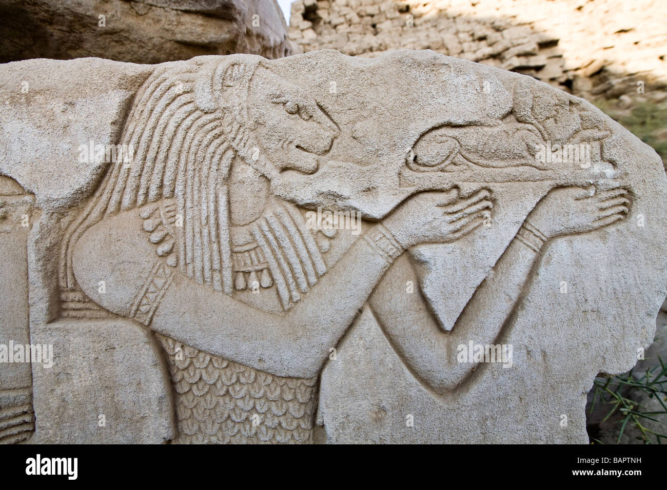 Nahaufnahme von geschnitzten Relief auf Gfreestanding Block ...
