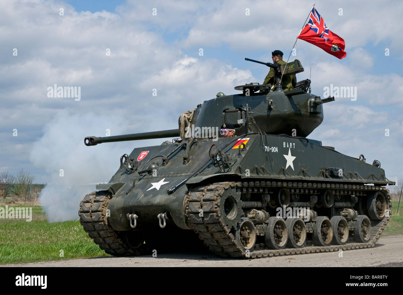 M4 sherman tank -Fotos und -Bildmaterial in hoher Auflösung – Alamy